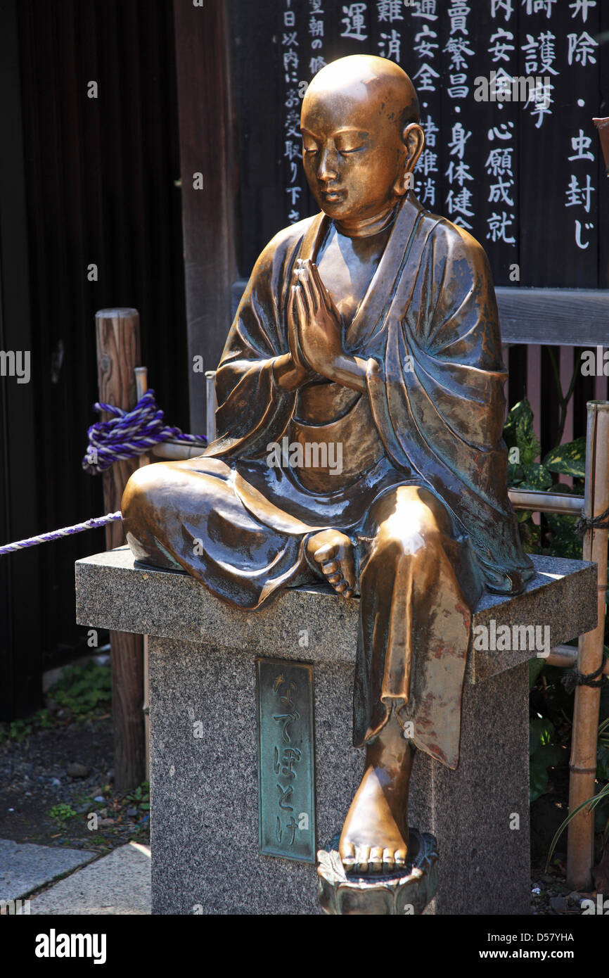 Buddhist monk statue hi-res stock photography and images - Alamy
