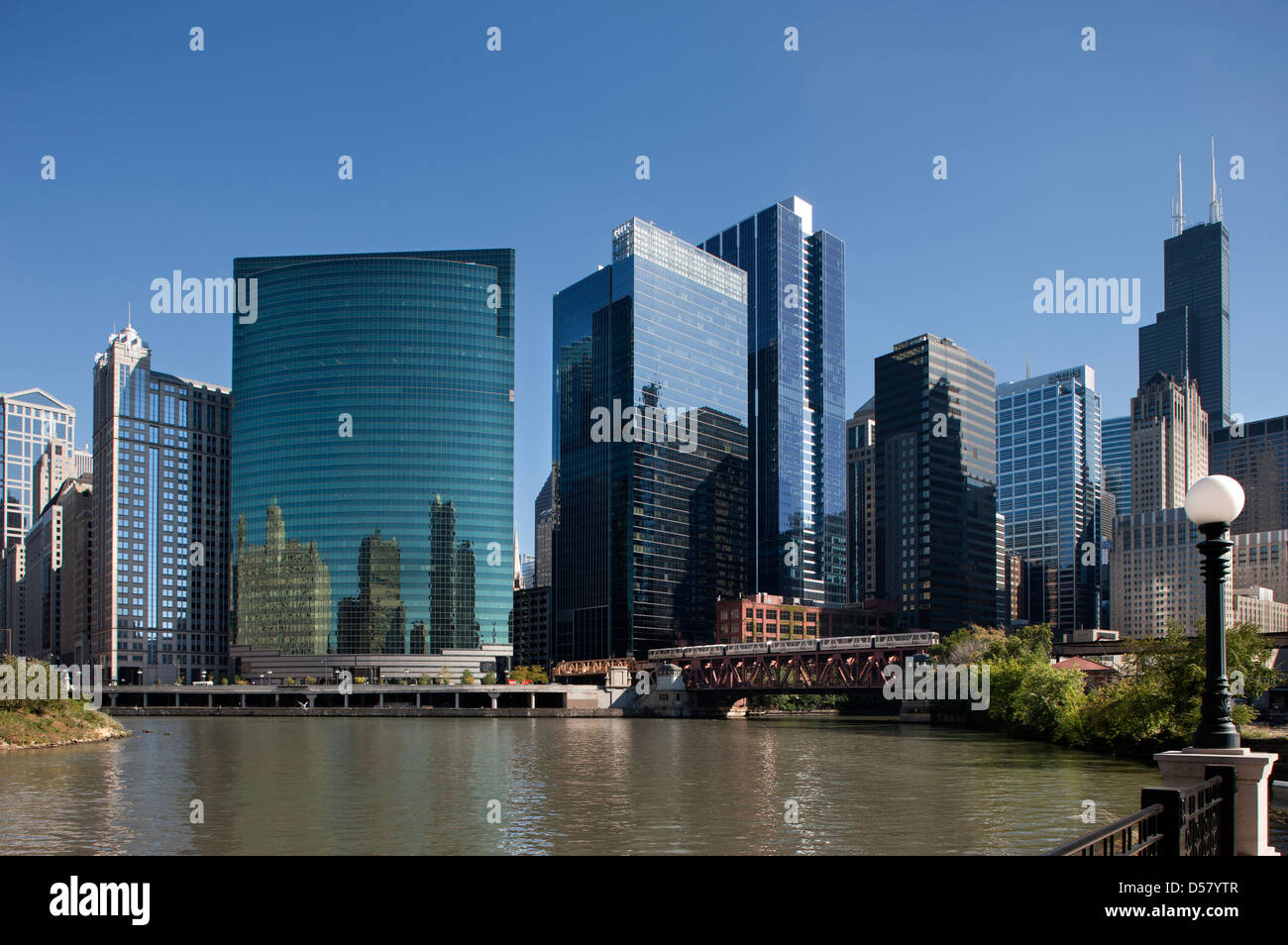 NORTH LOOP SKYLINE DOWNTOWN CHICAGO ILLINOIS USA Stock Photo - Alamy