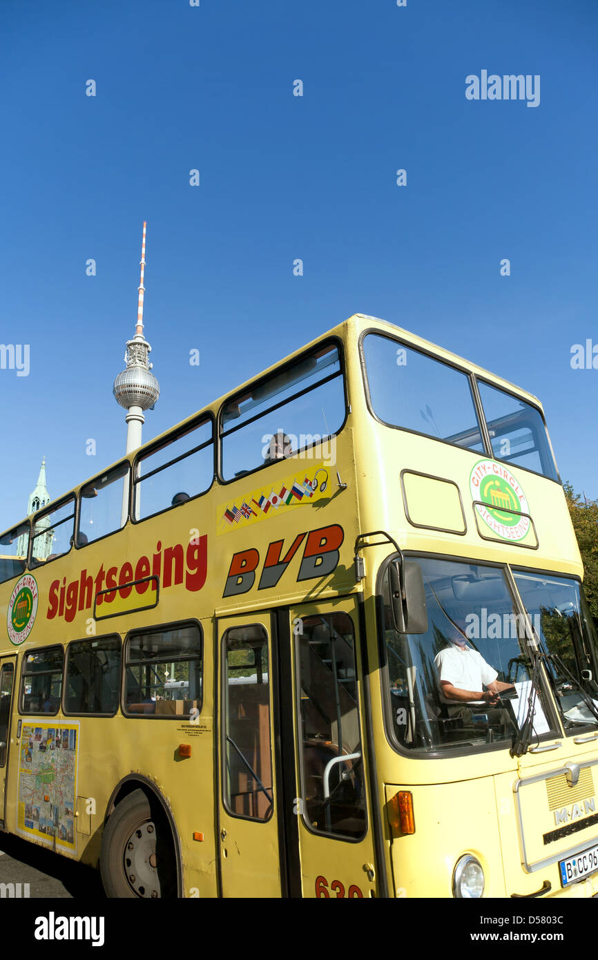 Bvb bus hi-res stock photography and images - Alamy