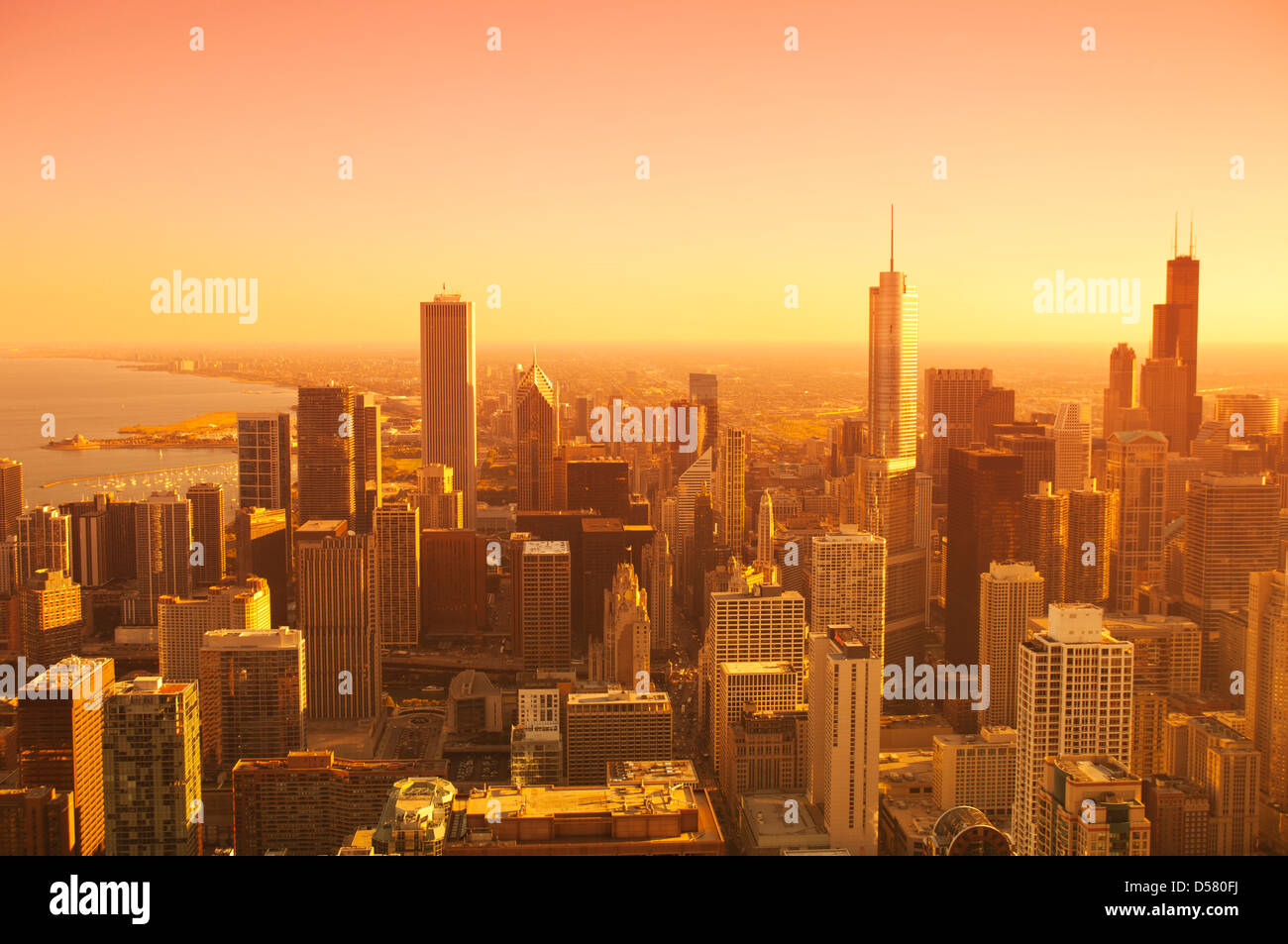 Chicago skyline aerial hi-res stock photography and images - Alamy
