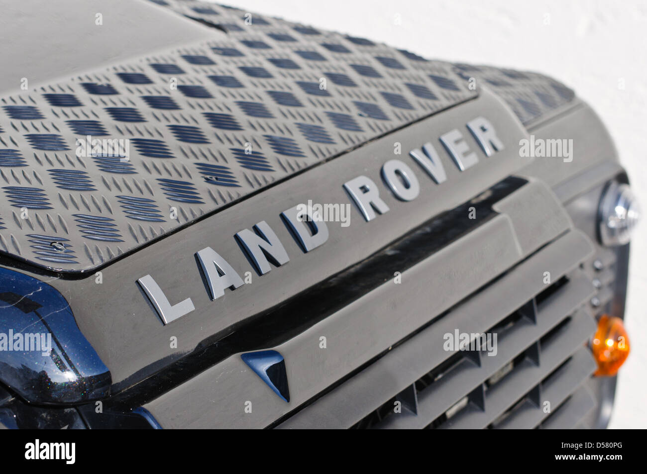 Suv logo hi-res stock photography and images - Alamy