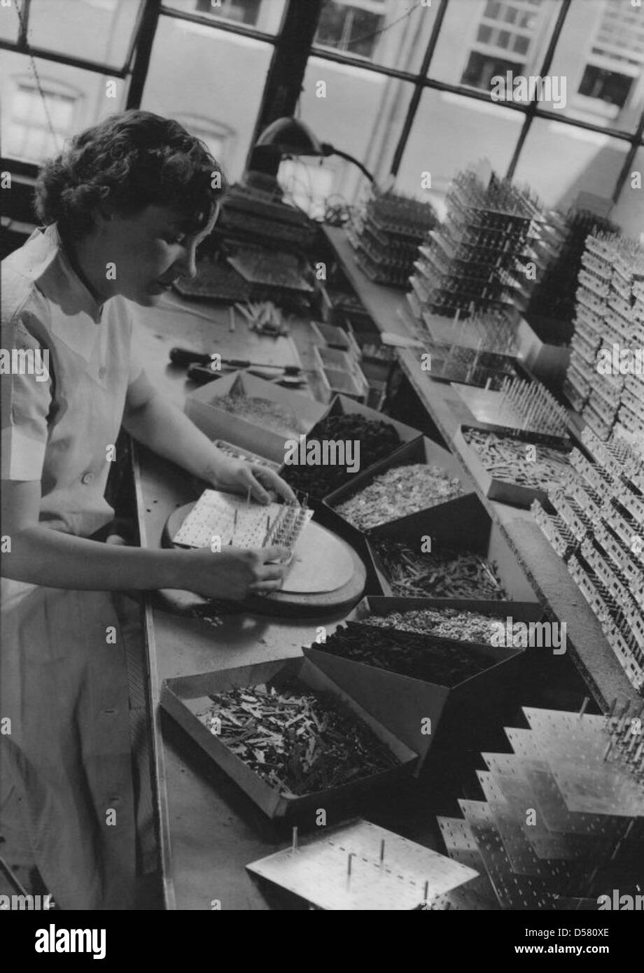 [Woman working, Monroe Calculating Machine Company] Stock Photo - Alamy