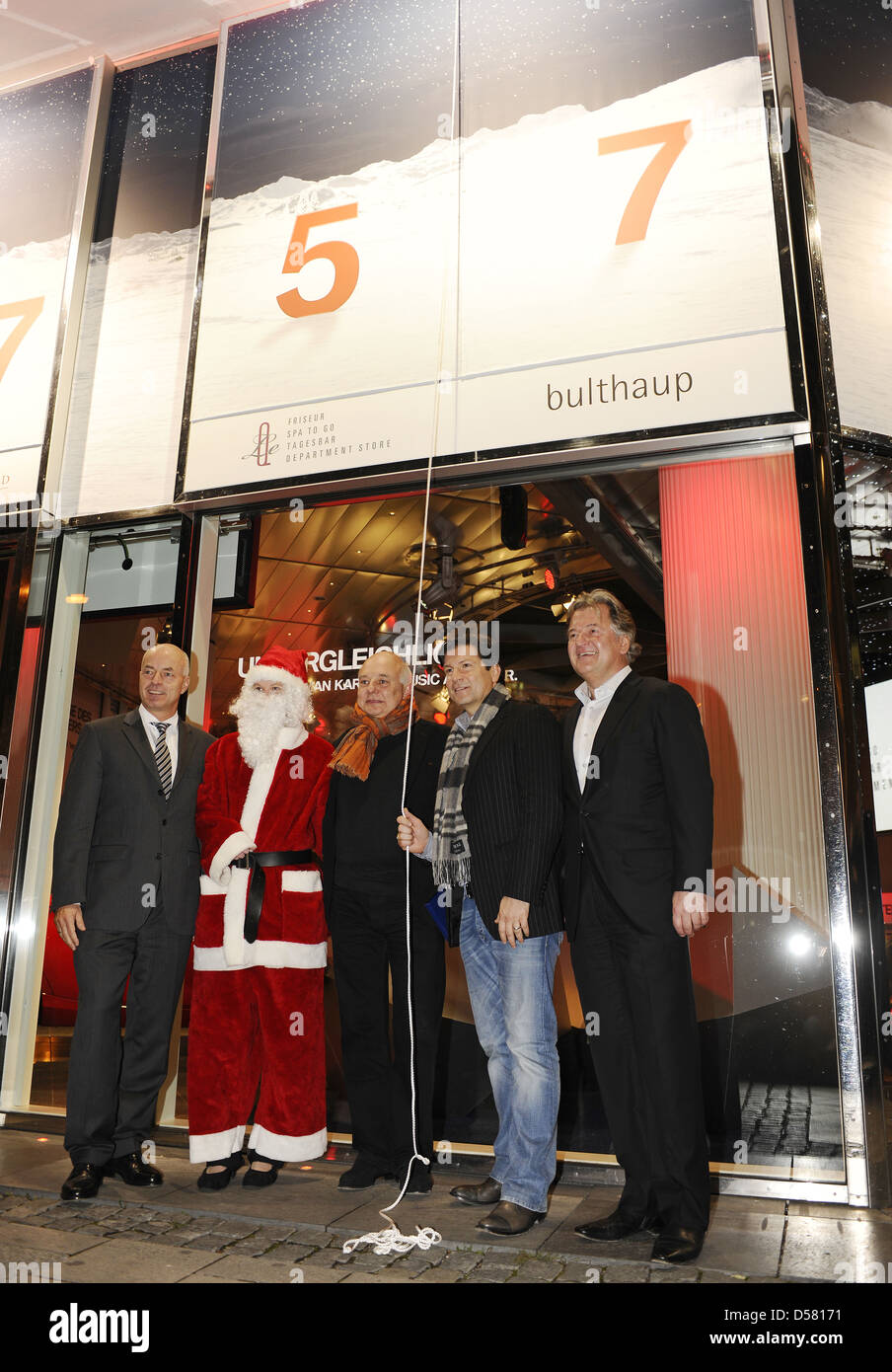 Karsten Engel, Santa Claus, Rolf Sachs, Francis Fulton Smith, Uwe ...