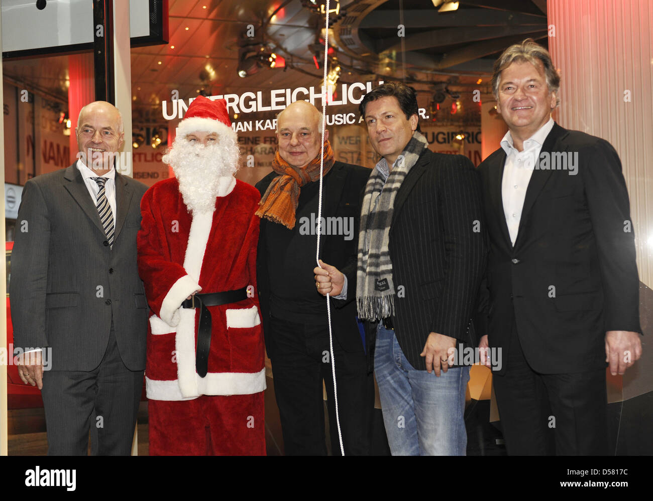 Karsten Engel, Santa Claus, Rolf Sachs, Francis Fulton Smith, Uwe ...
