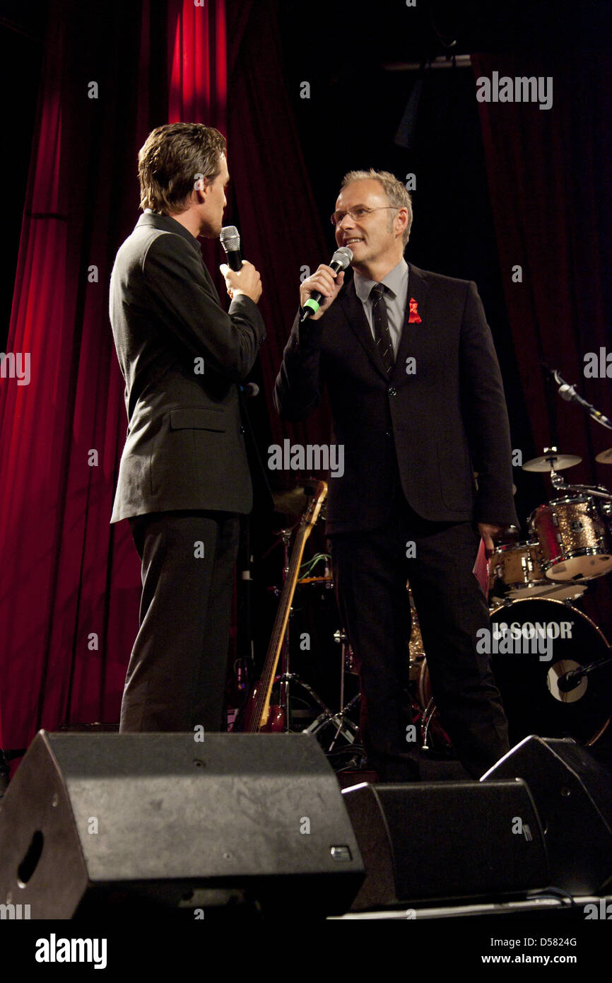 Alexander Klaws, Reinhold Beckmann at Red Night AIDS-Gala at Fliegende ...