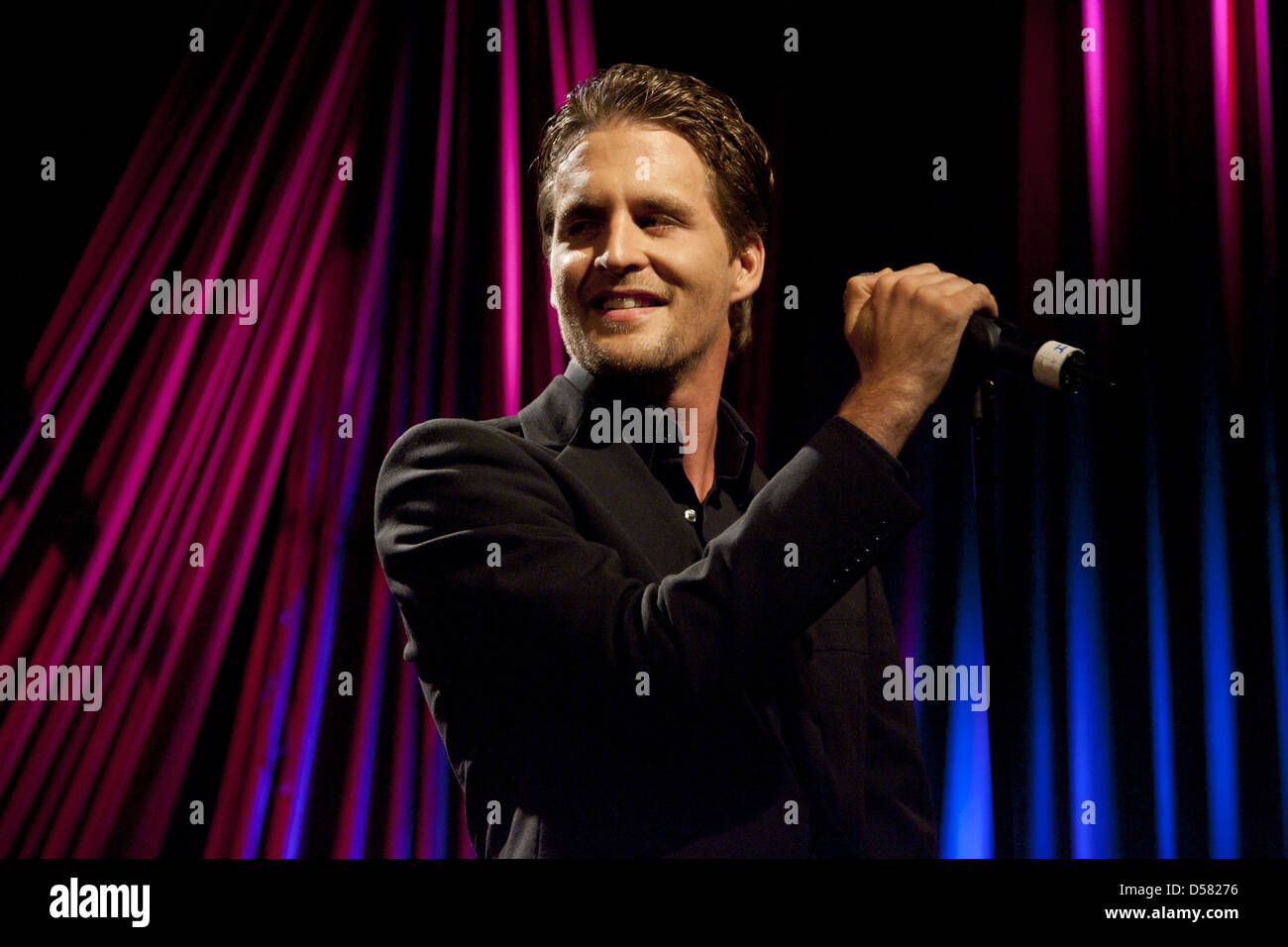 Alexander Klaws at Red Night AIDS-Gala at Fliegende Bauten. Hamburg ...