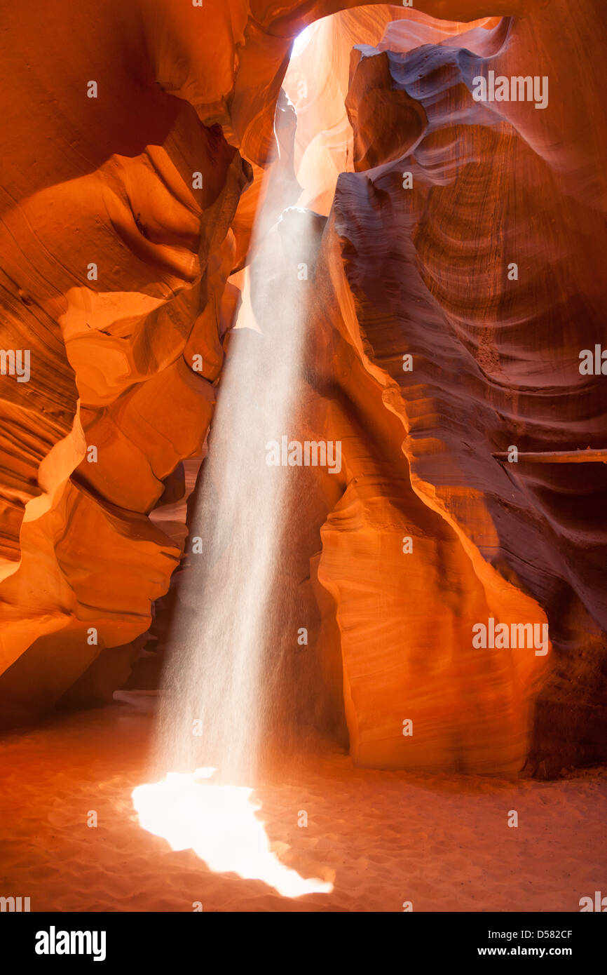Light beam in Antelope Canyon in Arizona - USA Stock Photo - Alamy
