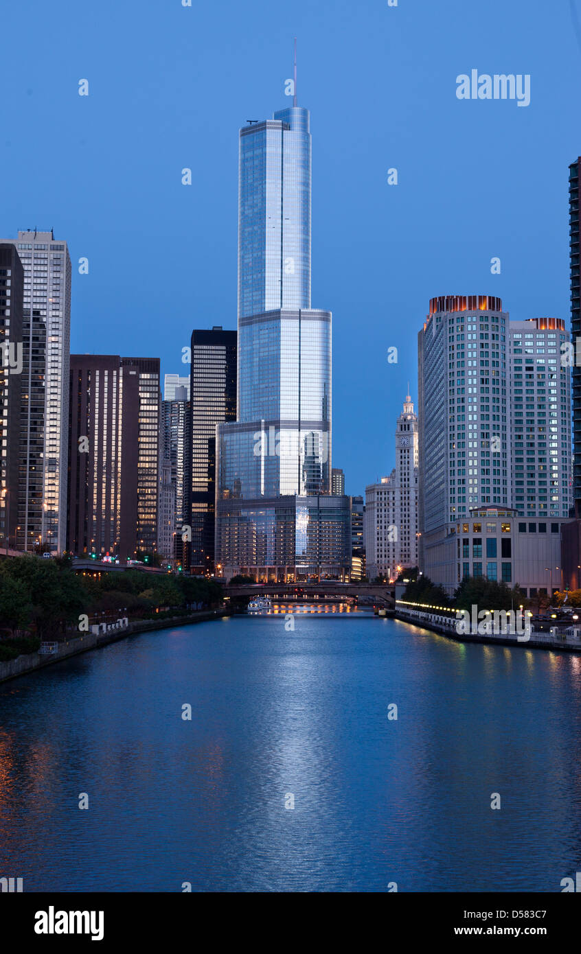 Skyline chicago hi-res stock photography and images - Alamy
