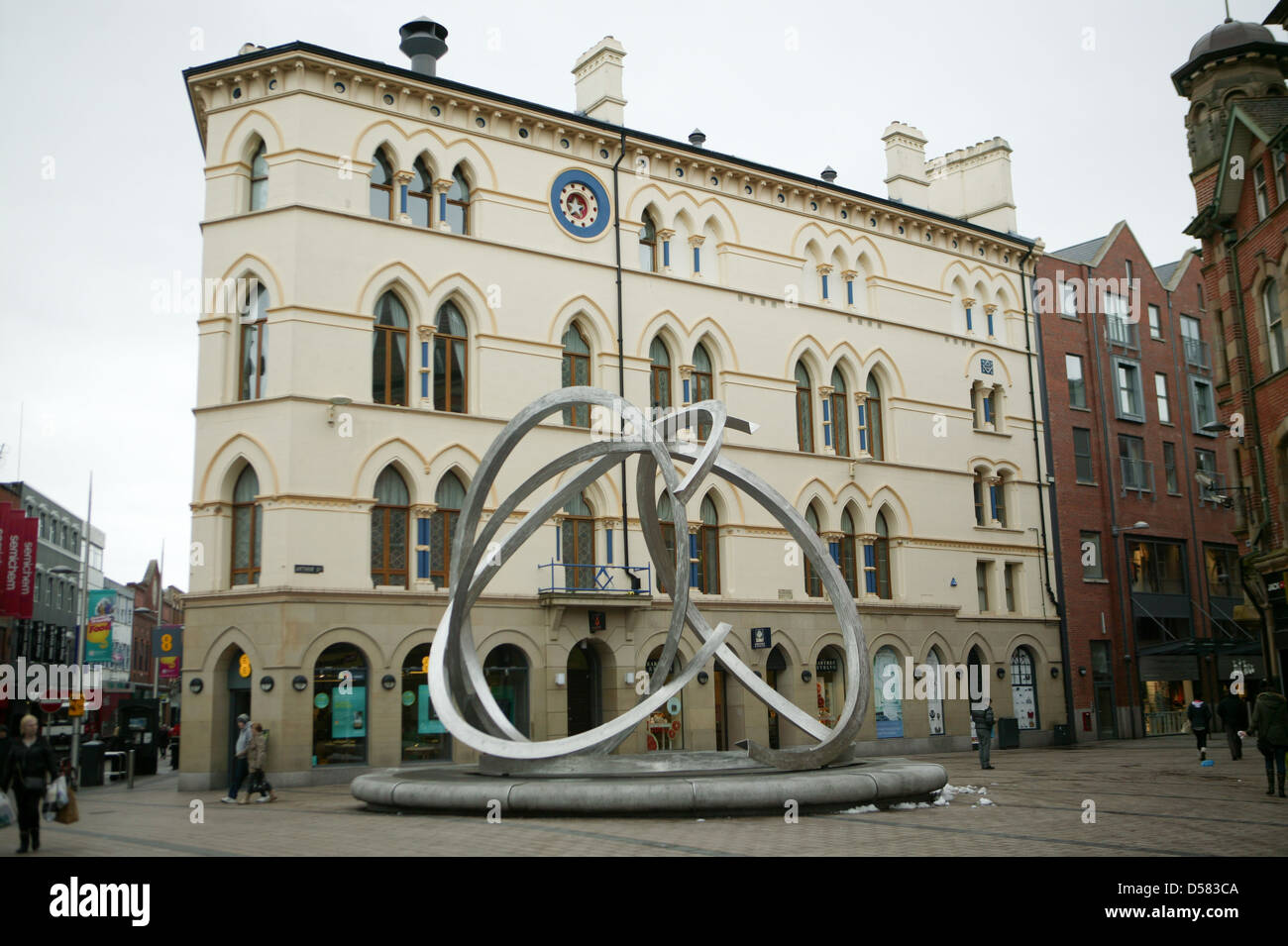 The Spirit of Belfast by Dan George located in Arthur square Belfast ...
