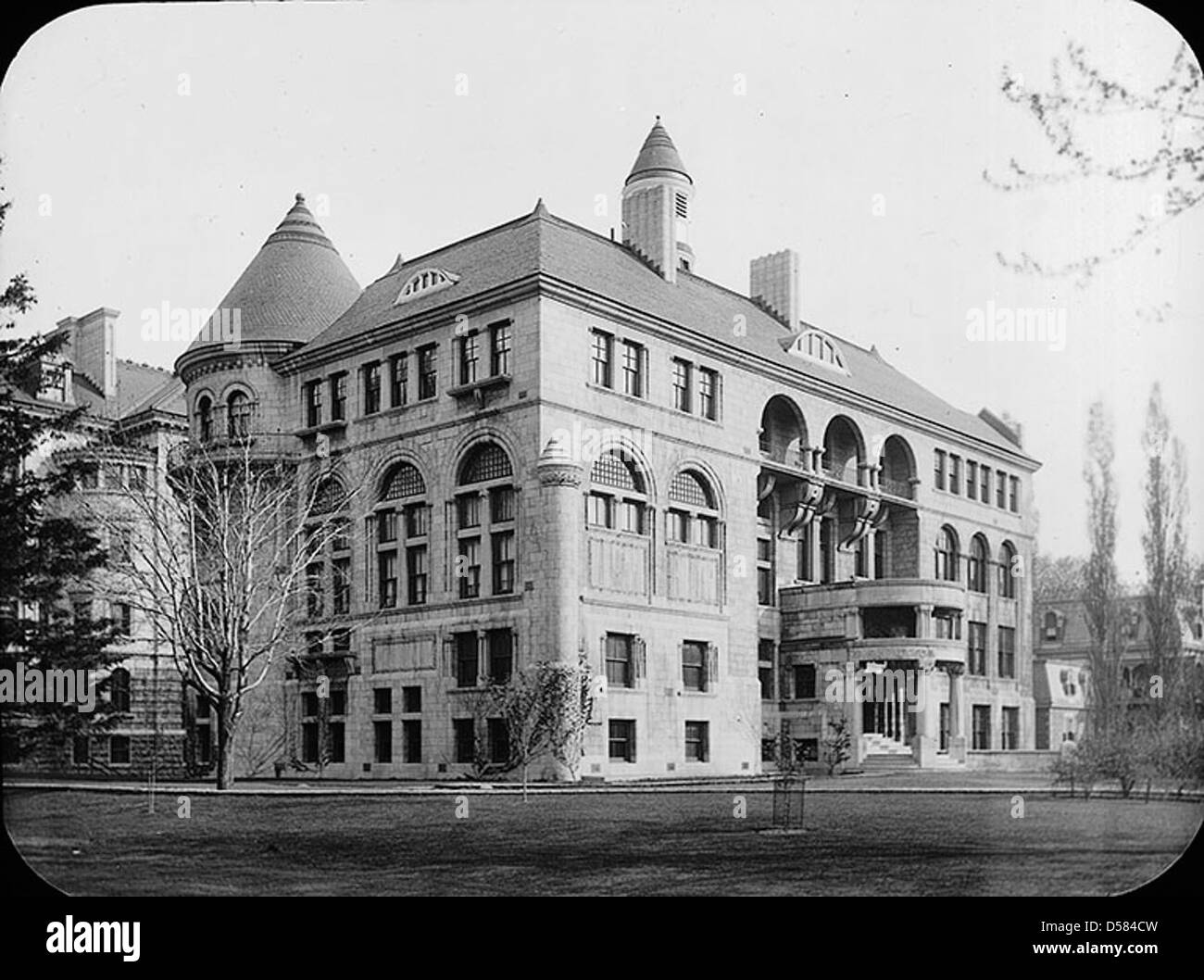 Historicaluniversitybuildings hi-res stock photography and images - Alamy
