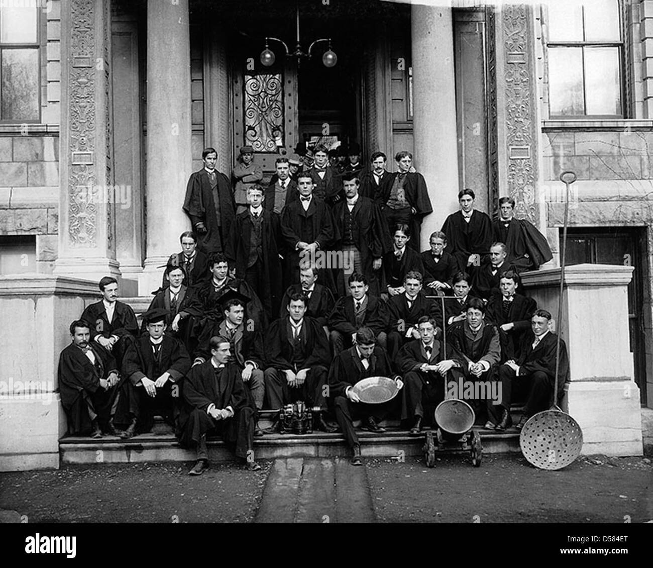 History of science museum Black and White Stock Photos & Images - Alamy