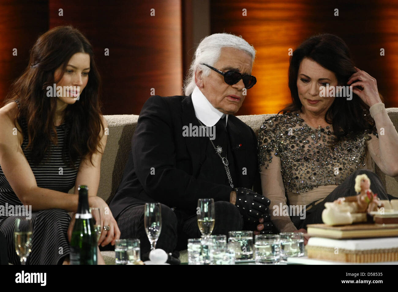 Jessica Biel, Karl Lagerfeld, Iris Berben on German ZDF TV show 'Wetten ...