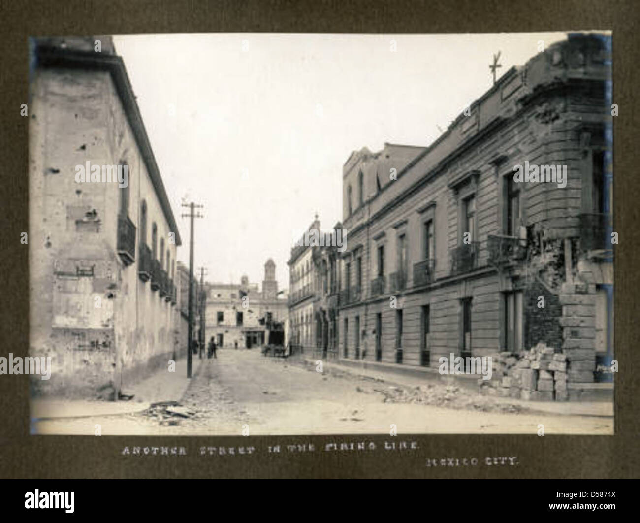 Another street in the firing line, Mexico City Stock Photo - Alamy