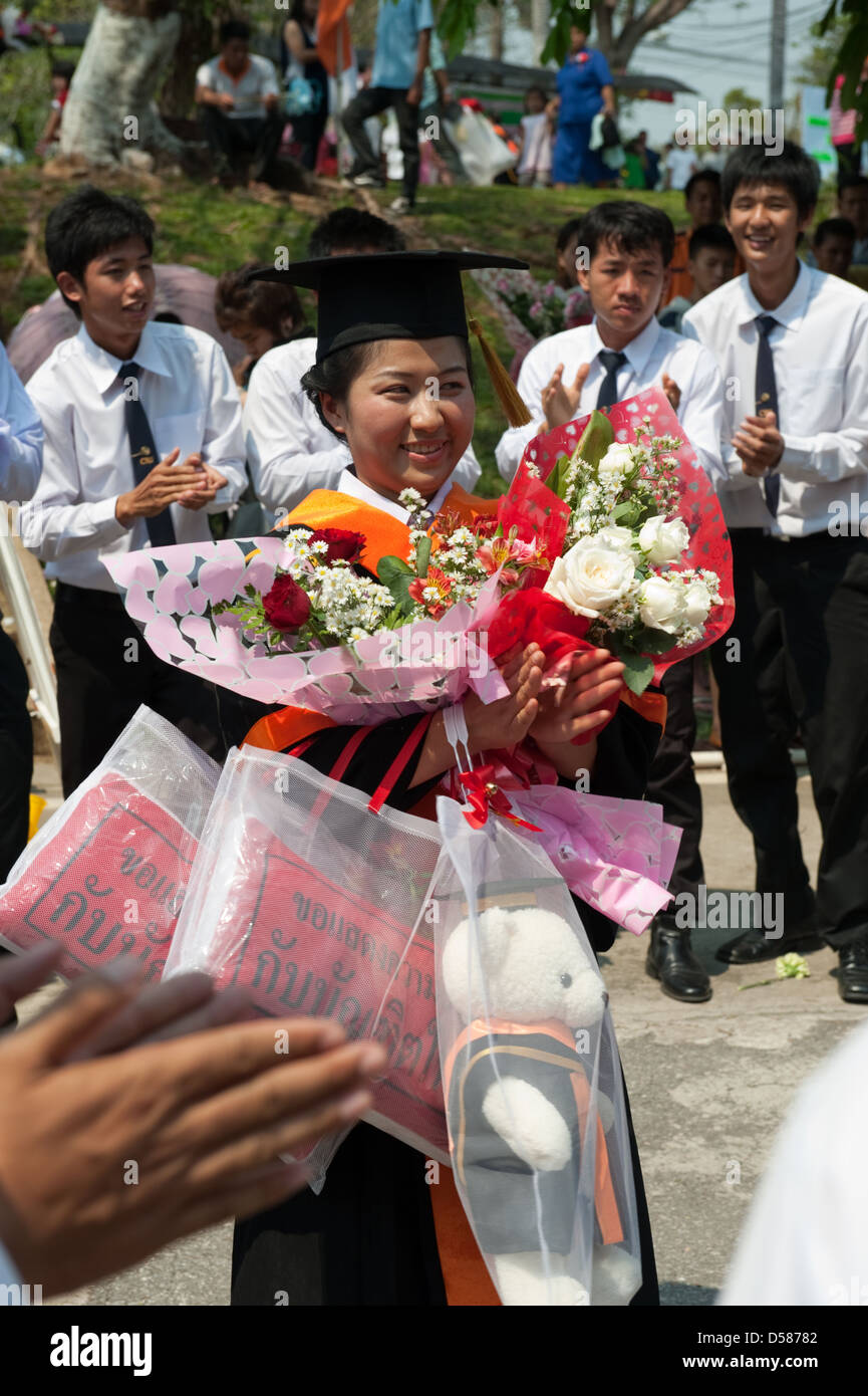 Thailand university student graduation hi-res stock photography and ...