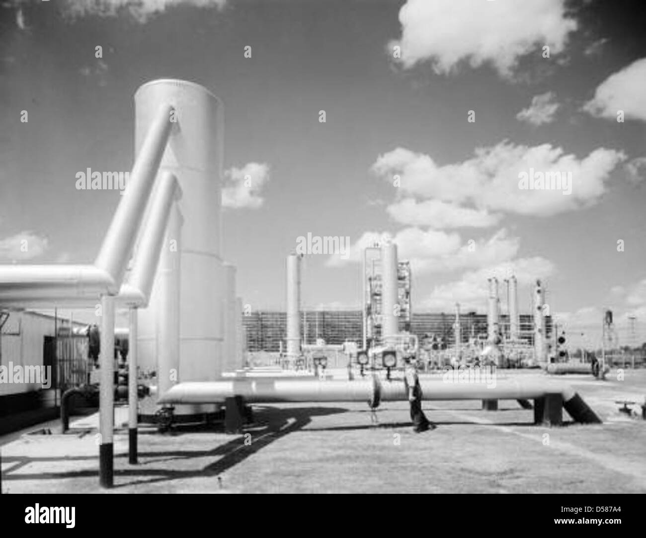 Warren Petroleum Corp. at Gladewater, Texas Stock Photo - Alamy