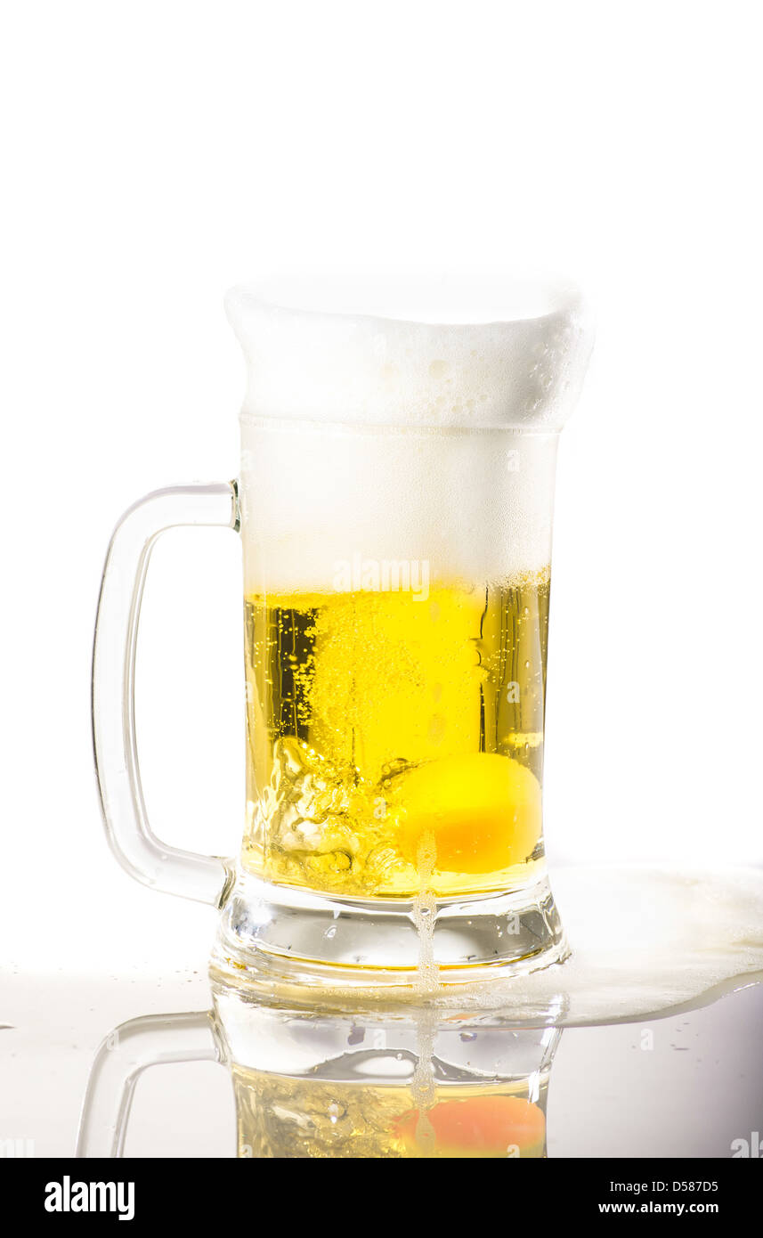 Golden beer splash Stock Photo - Alamy