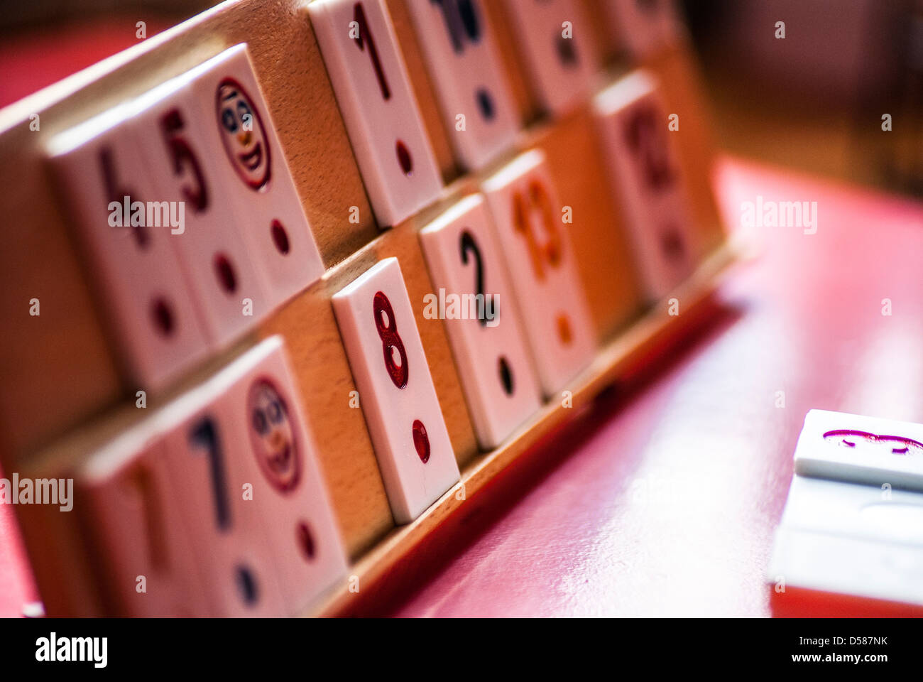 The gin game play hi-res stock photography and images - Alamy