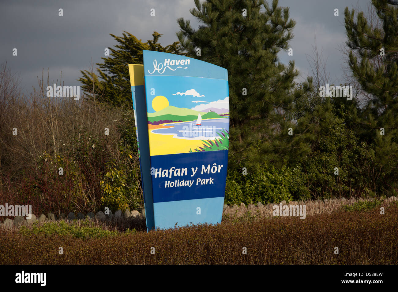 Haven Holidays Hafan y Môr holiday complex sign at Pwllheli. Formerly a ...