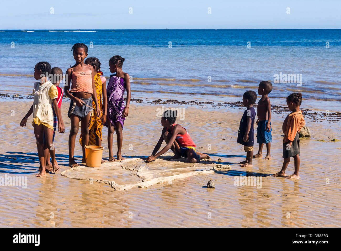 Beautiful malagasy girl madagascar hi-res stock photography and images ...