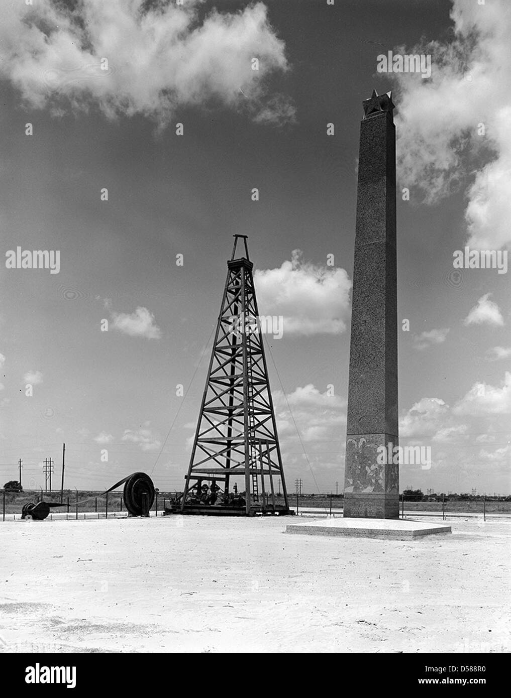 Spindletop 1901 hi-res stock photography and images - Alamy