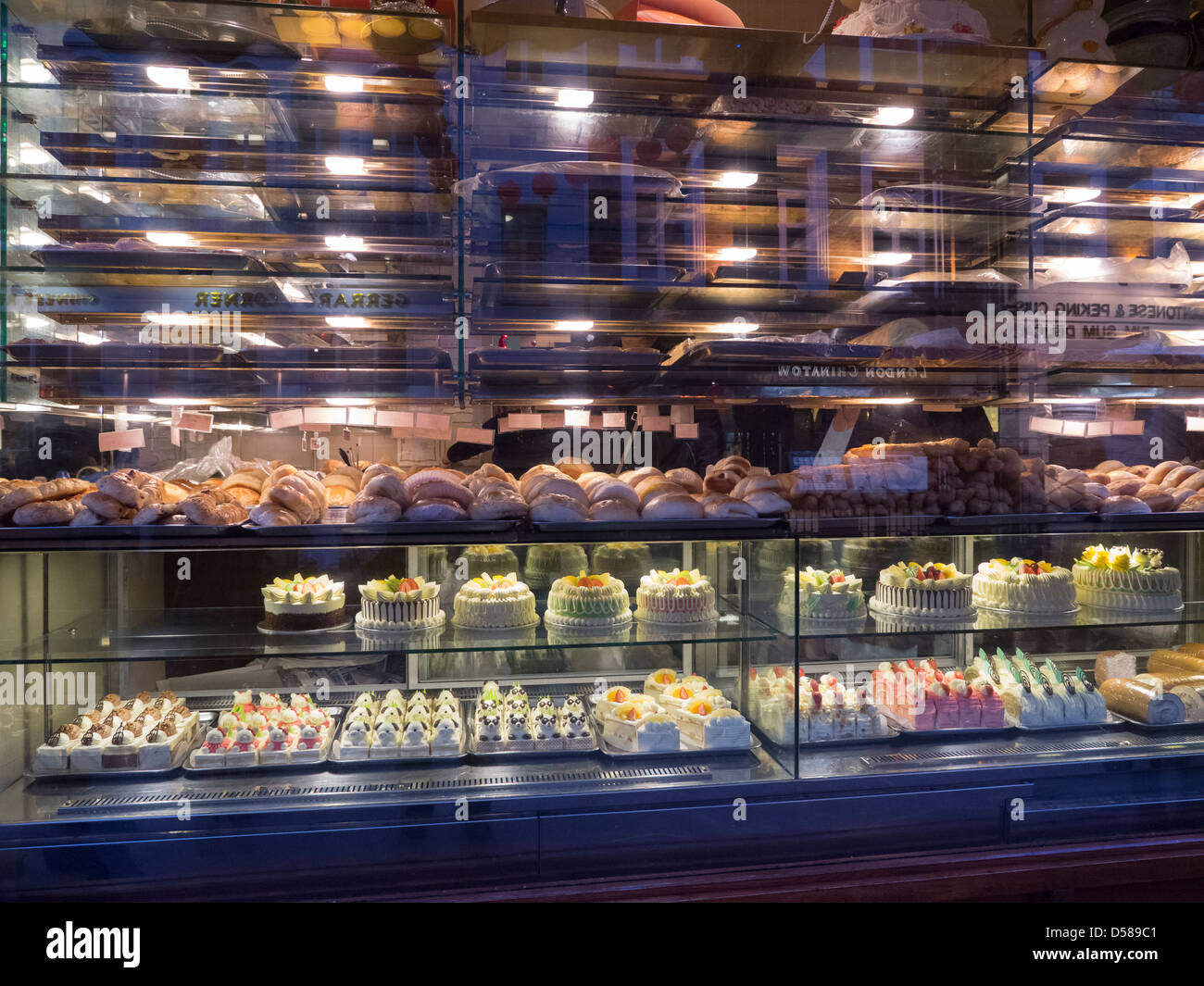 display of Chinese cakes of in Gerrard Street, London, Chinatown Stock ...