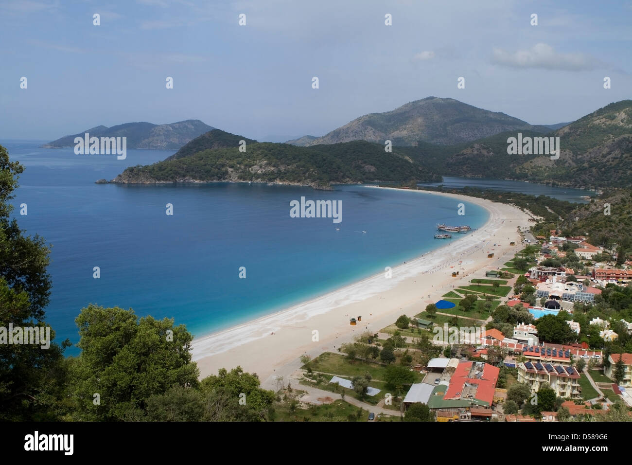 The blue waters of the Turquoise coast in Oludeniz, Turkey Stock Photo ...