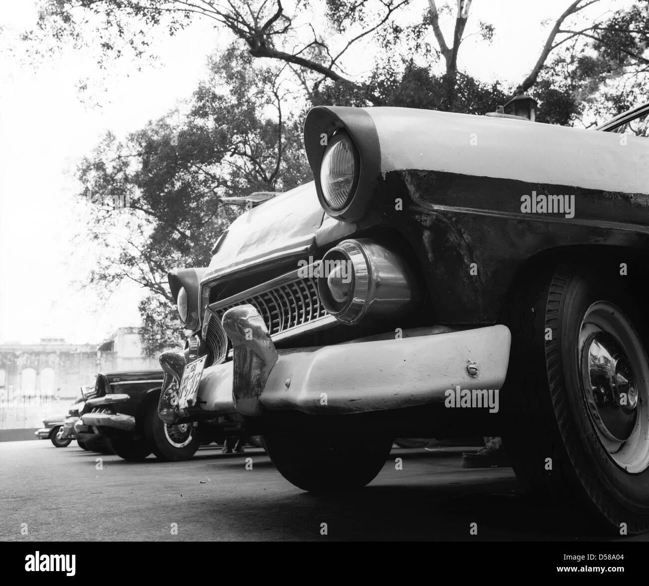 Mar 28, 2006 - Havana, Cuba - One of many Cuban Maquinas, aka Yank ...