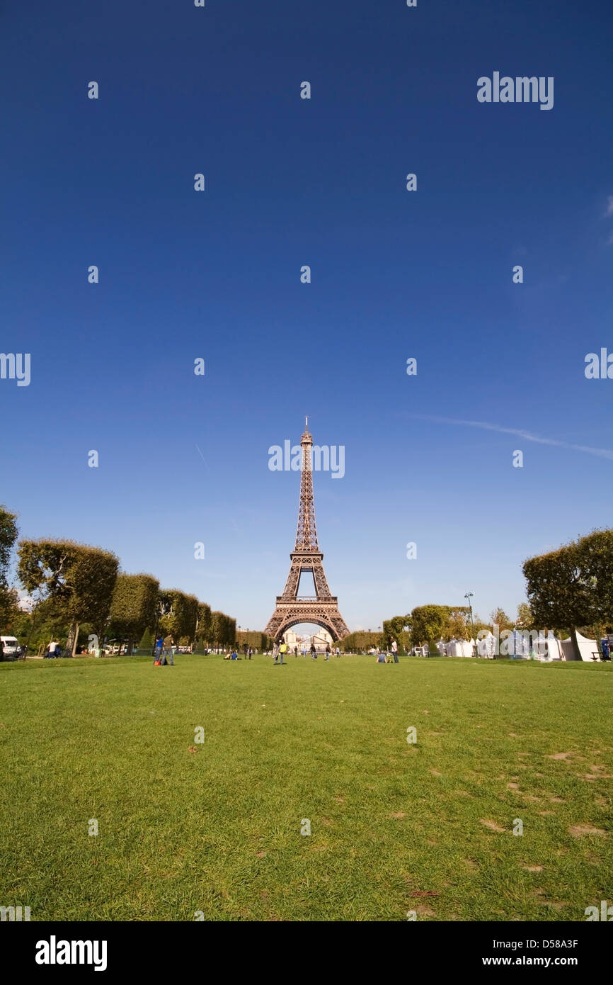 Tallest structure in paris hi-res stock photography and images - Alamy