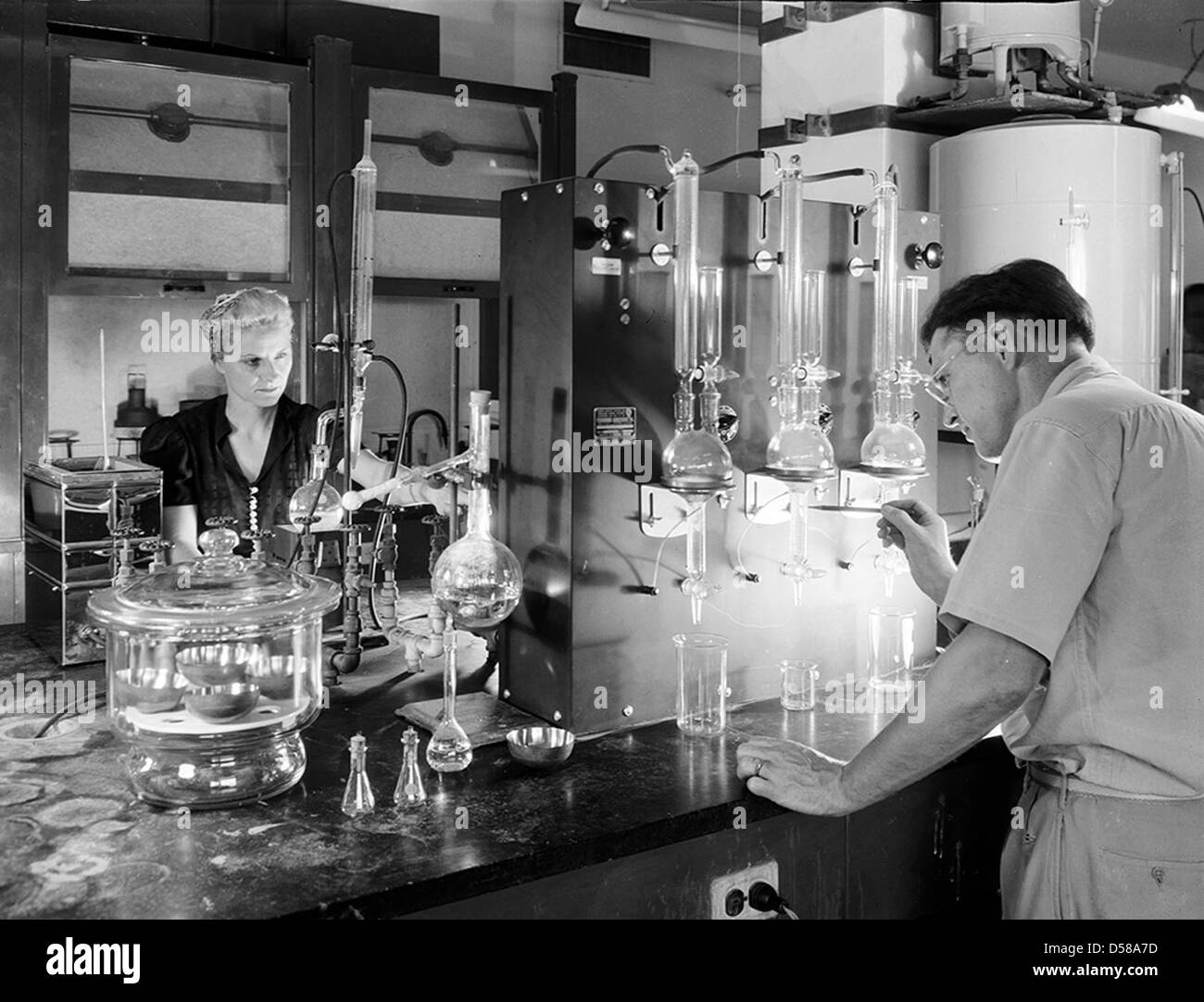 Petroleum laboratory Black and White Stock Photos & Images - Alamy