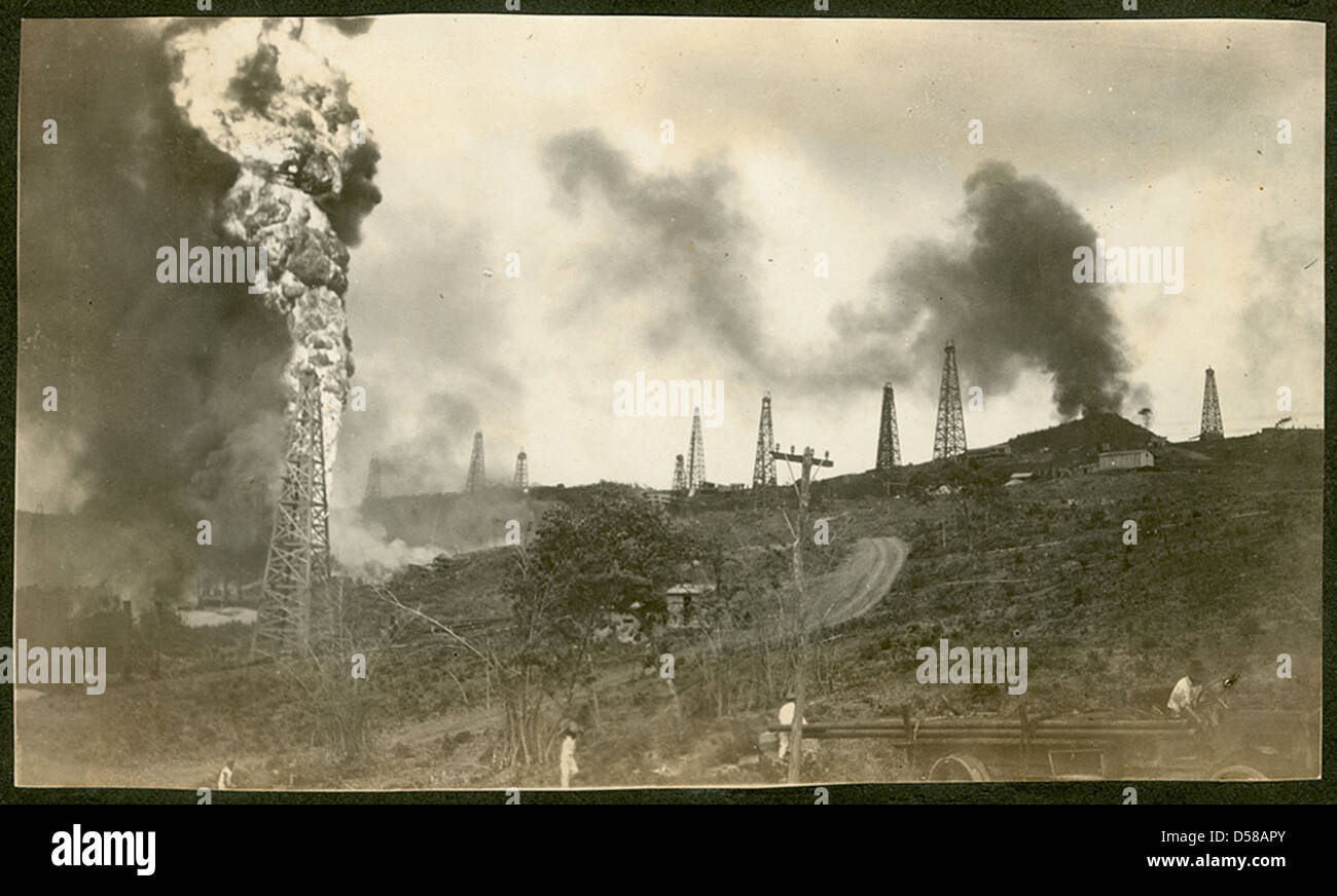 Oil well fire hi-res stock photography and images - Alamy