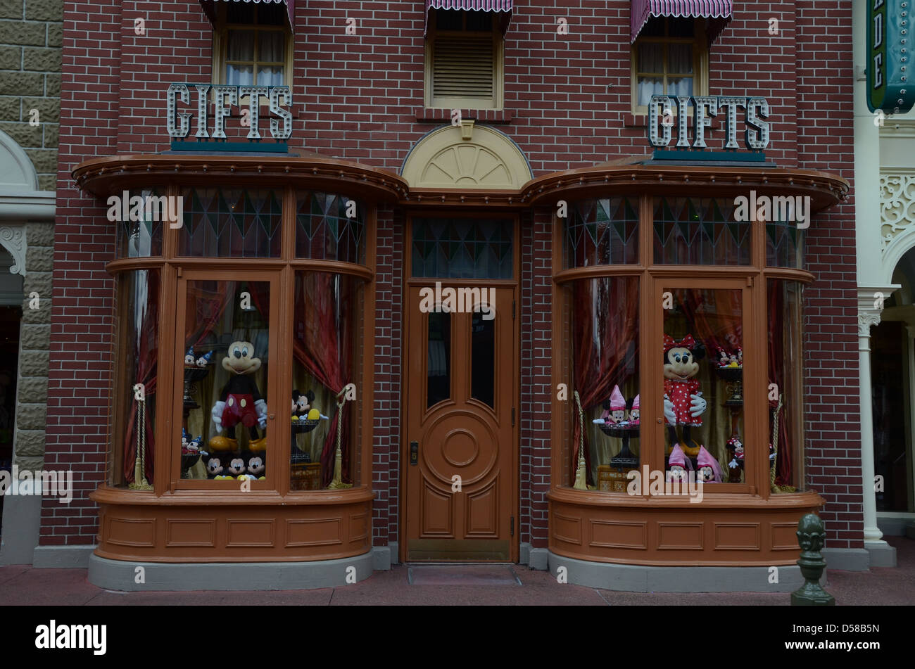 Disney gift shop on main street in Disney's Magic Kingdom Stock Photo ...