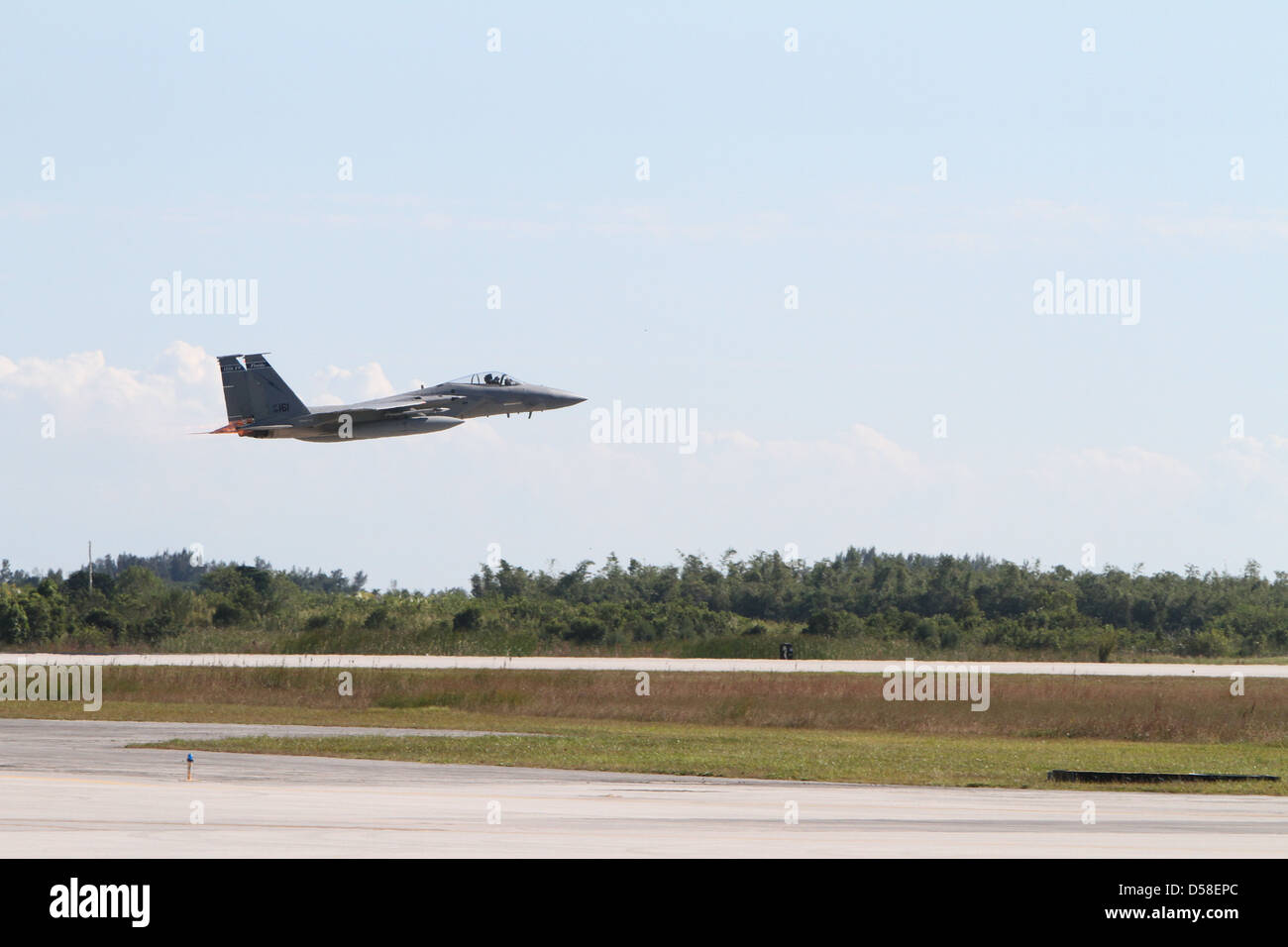 F18 hornet hi-res stock photography and images - Alamy