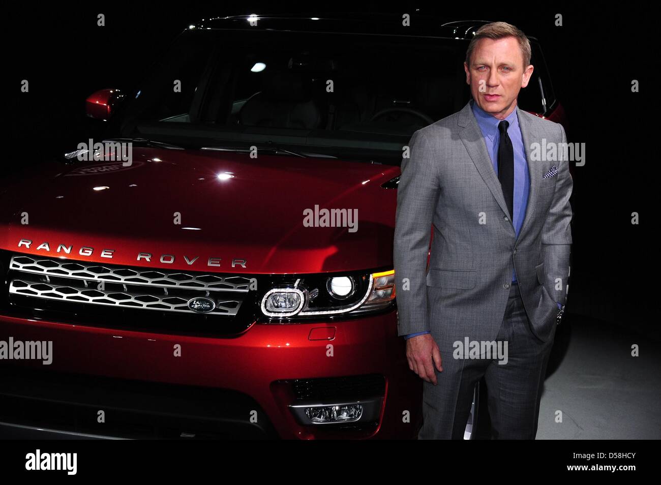 New York, USA. 26th March 2013. Daniel Craig in attendance for Sneak ...