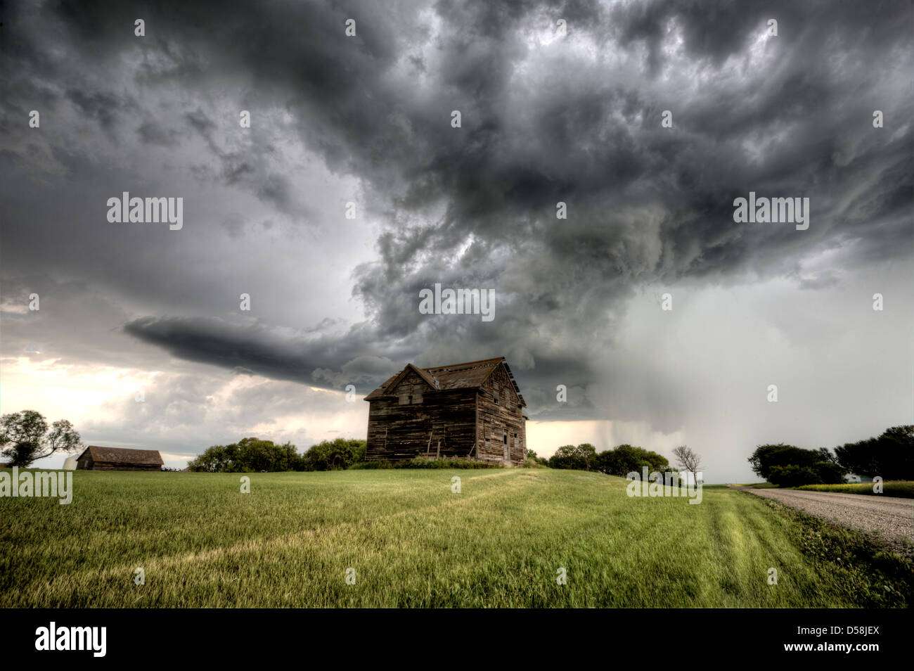 Old Abandoned Building in Saskatchewan Canada rural Stock Photo - Alamy