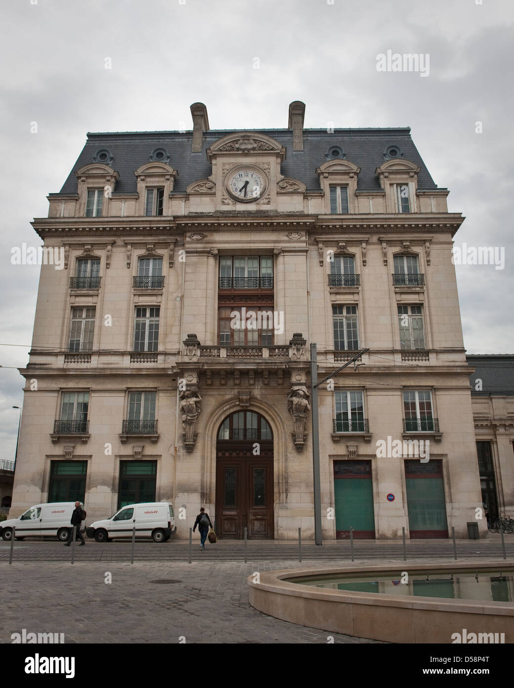 Stately building, Bordeaux, France Stock Photo - Alamy