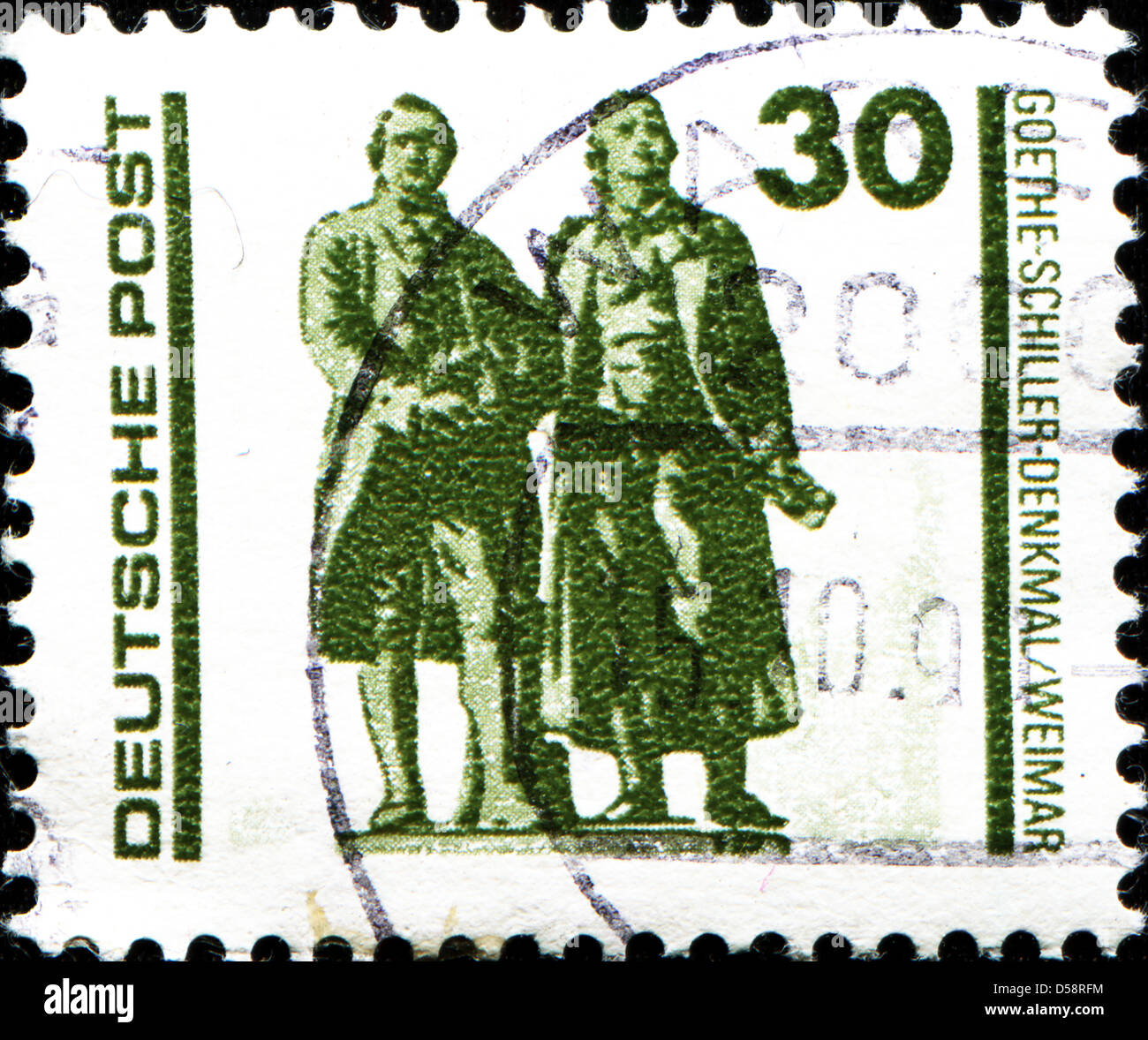Postage stamp deutsche post ddr hi-res stock photography and images - Alamy