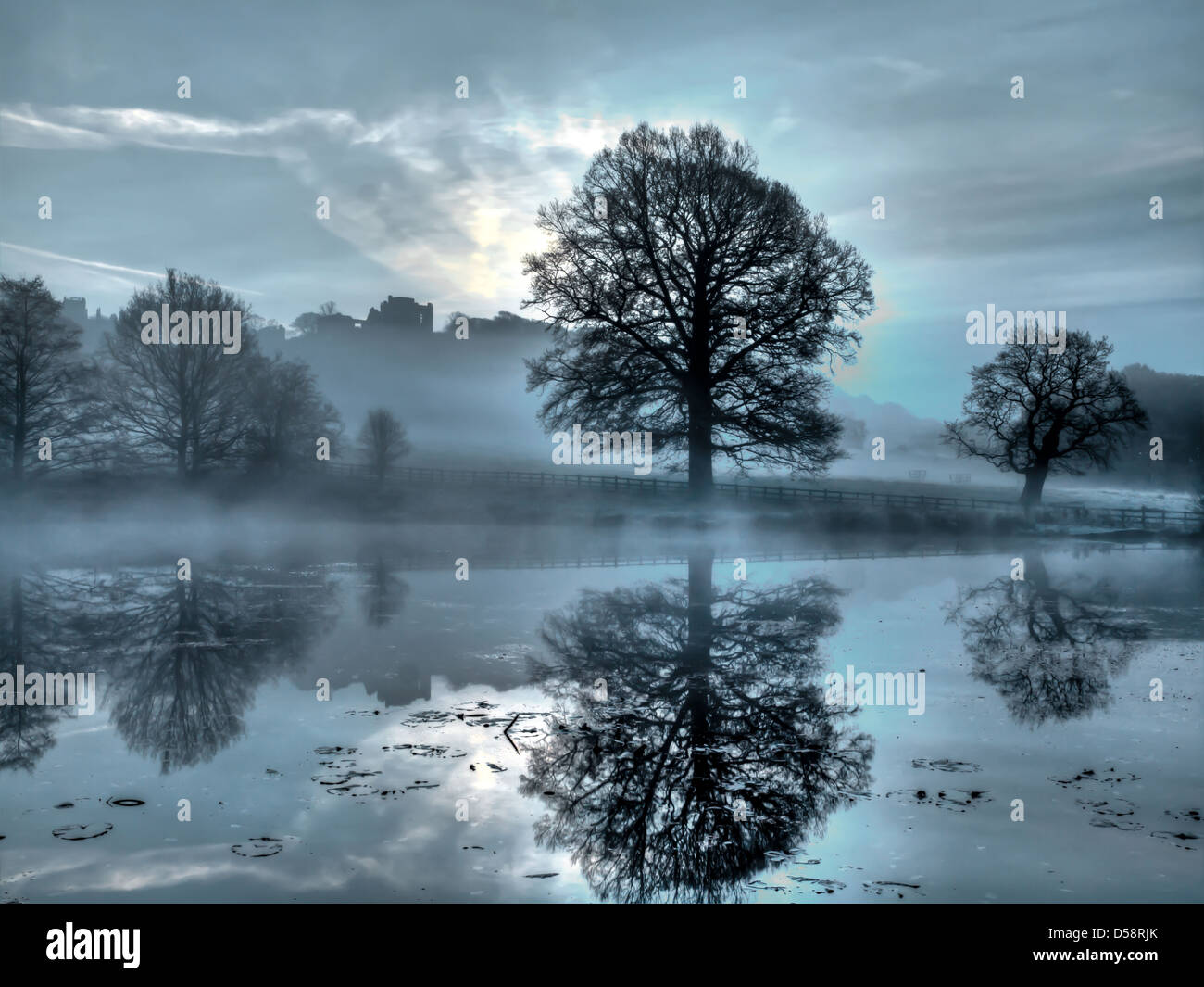 Mist horizon hi-res stock photography and images - Alamy
