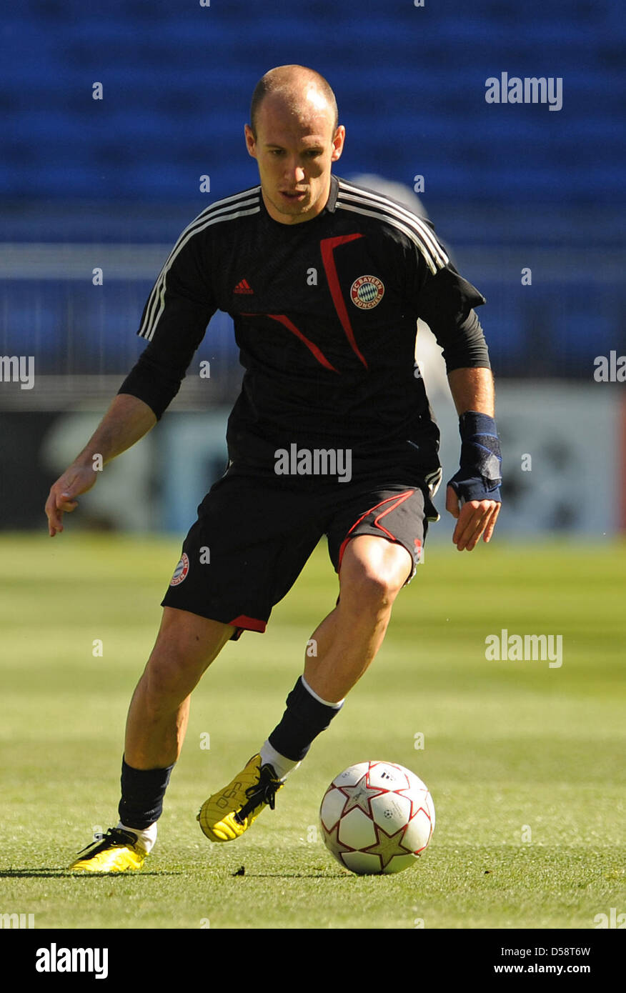 Arjen Robben of German Bundesliga champion FC Bayern Munich in action ...