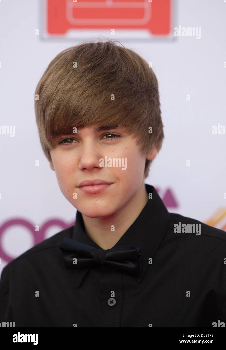 Canadian singer Justin Bieber arrives for the VIVA Comet 2010 music ...