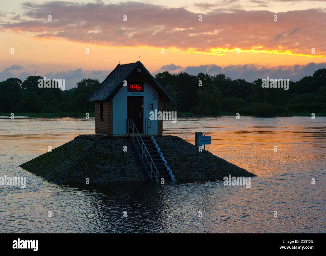 The water level house at the German-Polish border river Oder pictured ...