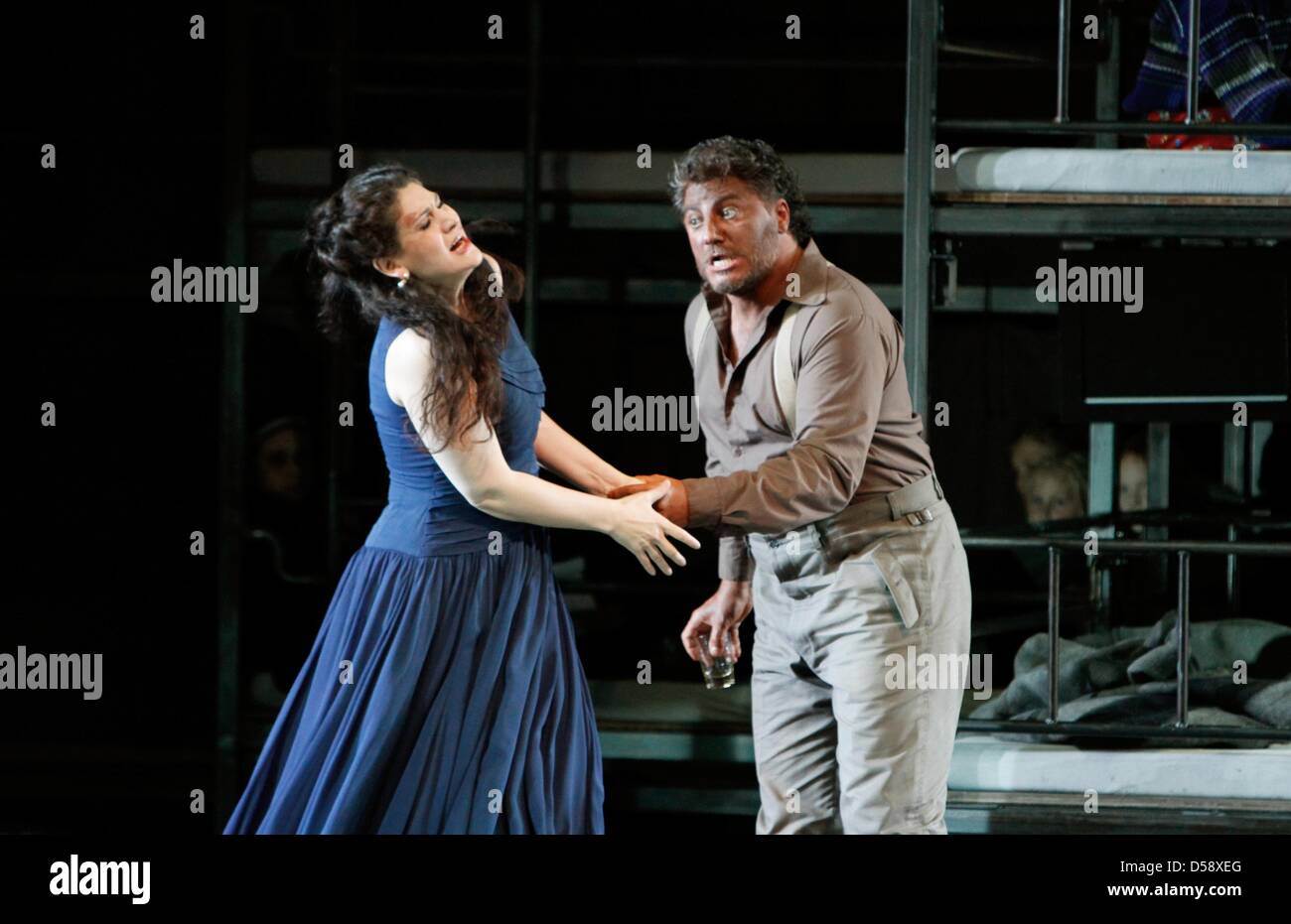 Otello opera stage hi-res stock photography and images - Alamy