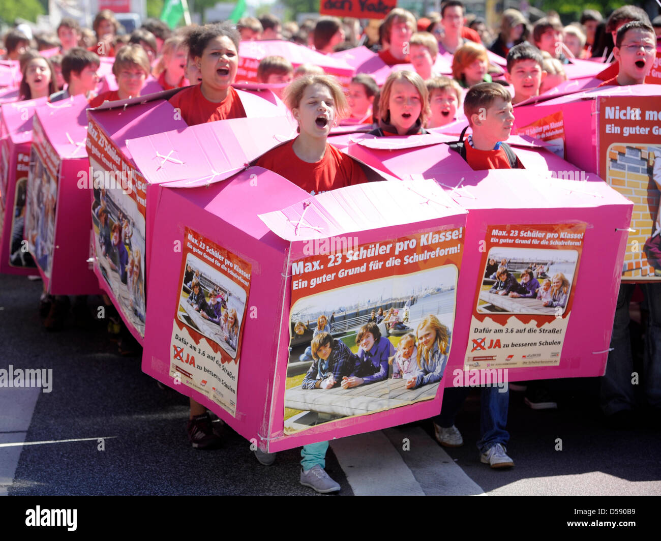 Thousand boxes hi-res stock photography and images - Alamy