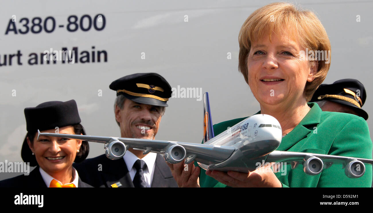 German chancellor angela merkel airbus hi-res stock photography and ...
