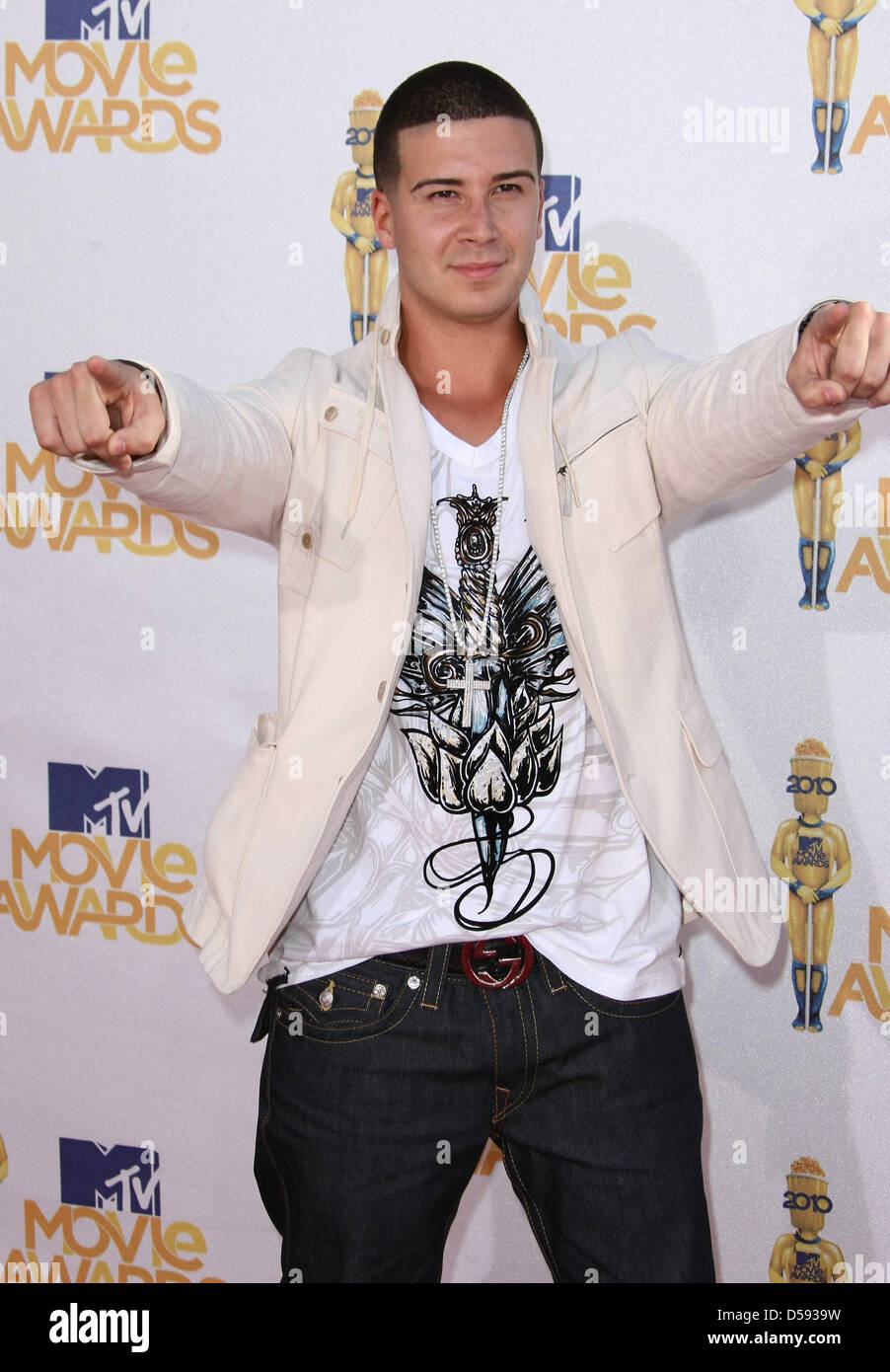 Actor Vinny Guadagnino arrives for the 2010 MTV Movie Awards at Gibson ...