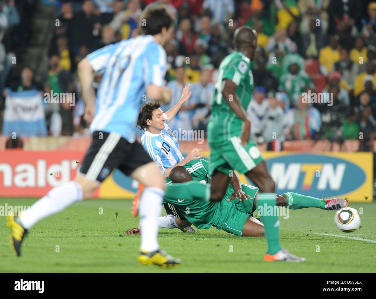Argentina's Lionel Messi (C) in action during the 2010 FIFA World Cup ...
