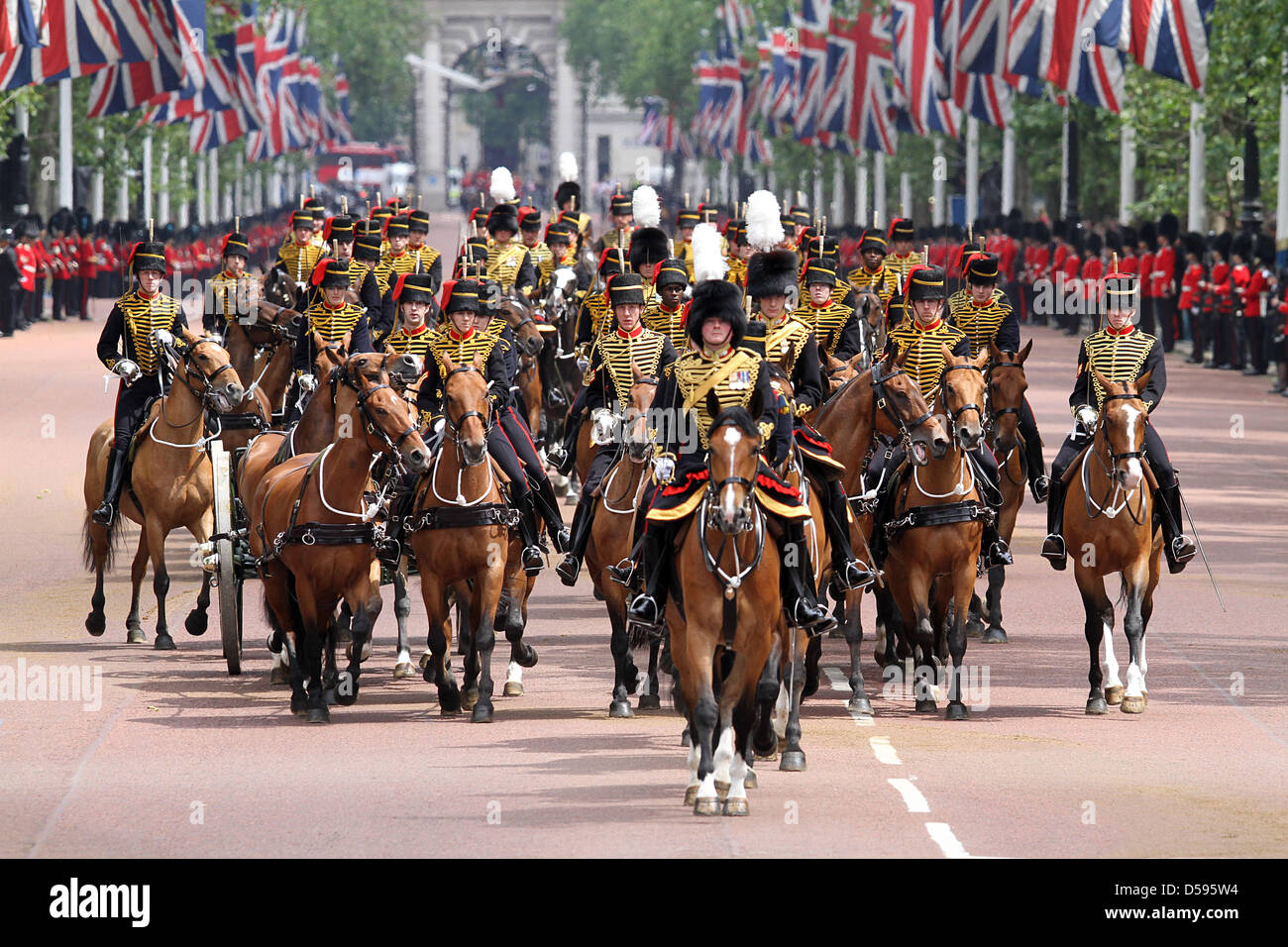 Trooping the colour preparations hi-res stock photography and images ...