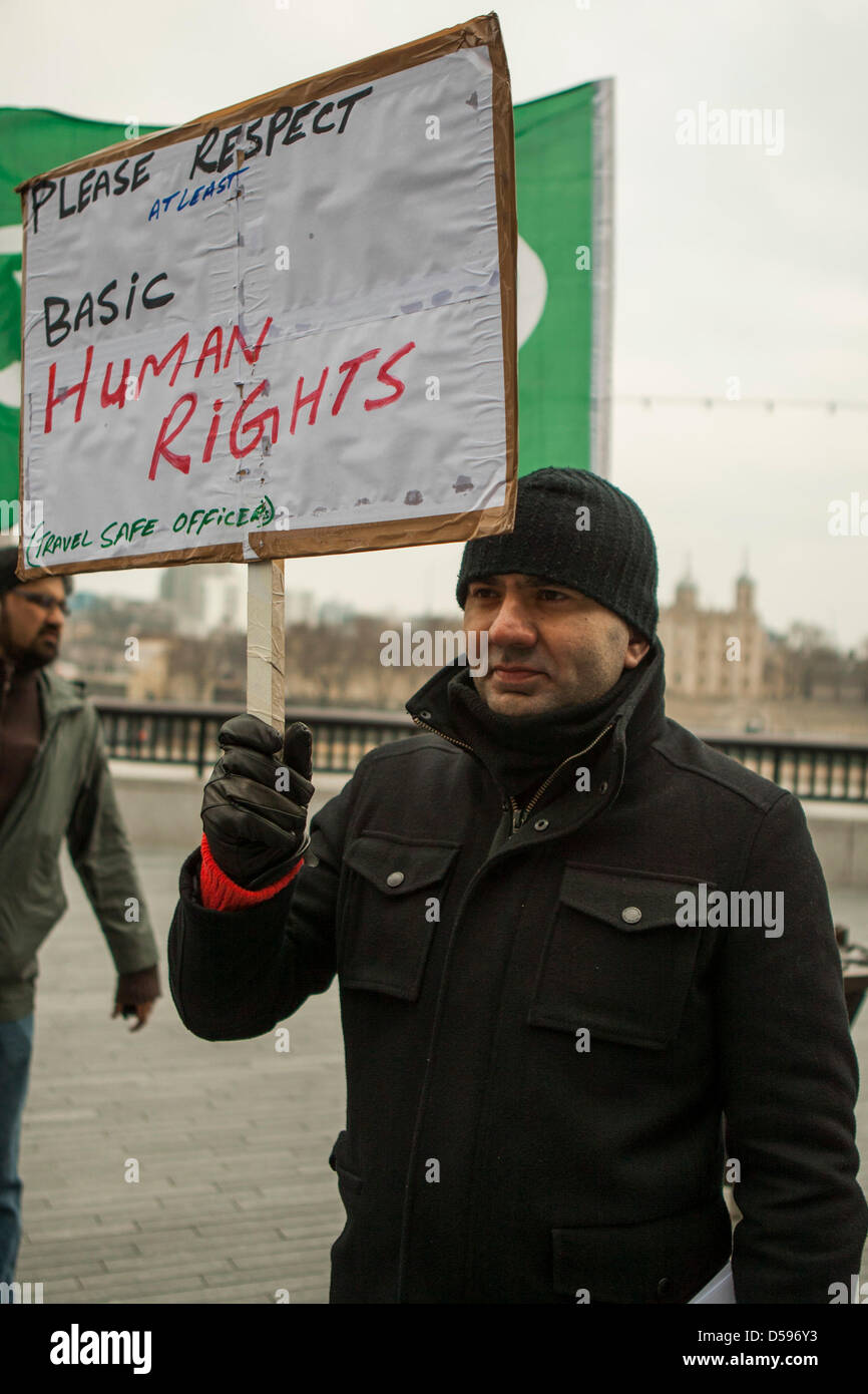 Tfl staff security hi-res stock photography and images - Alamy