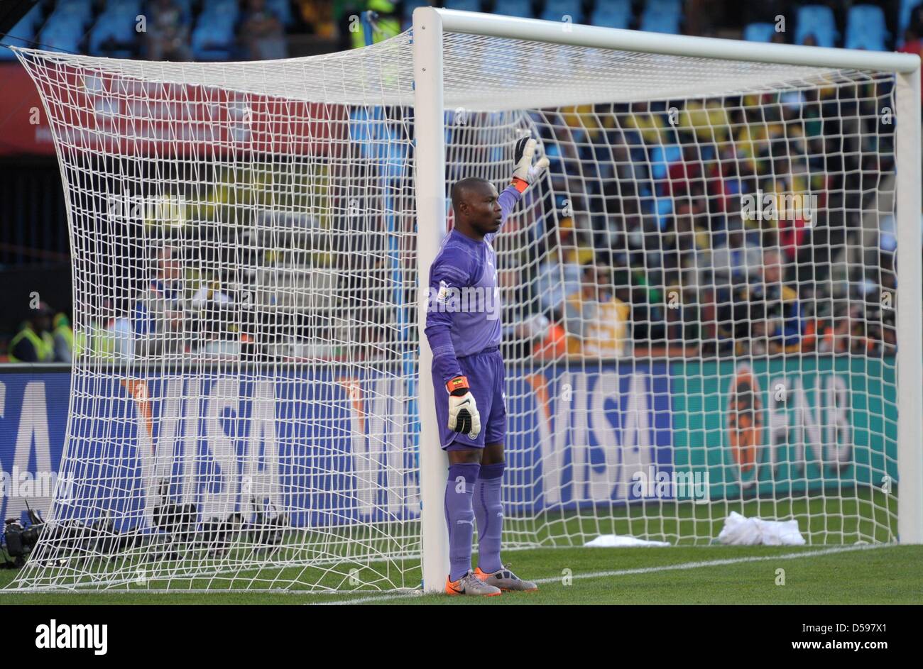 Goalkeeper Richard Kingson of Ghana gestures during the FIFA World Cup ...