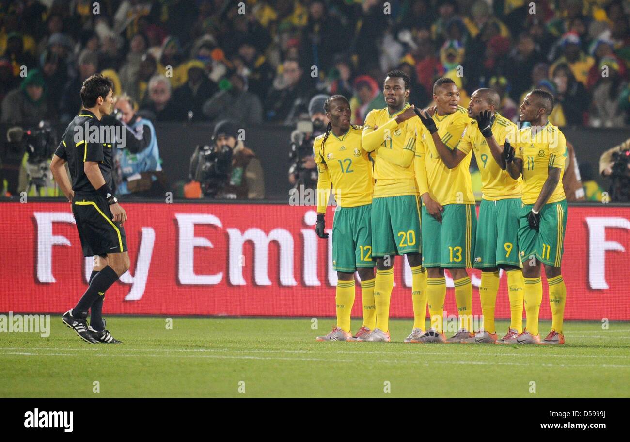 South african referee hi-res stock photography and images - Alamy