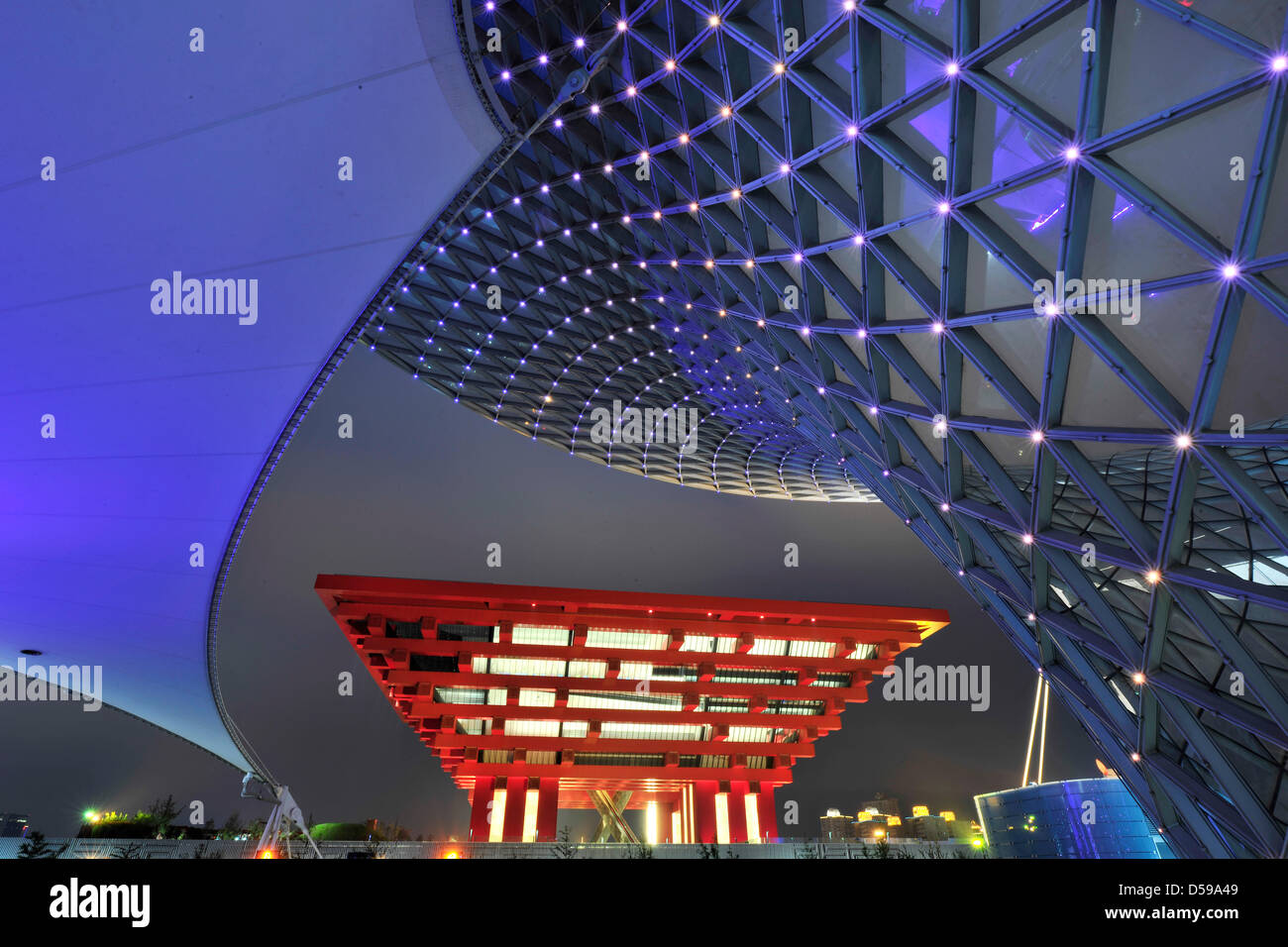 China's Pavilion at the Expo 2010 in Shanghai, China, 17 June 2010 ...